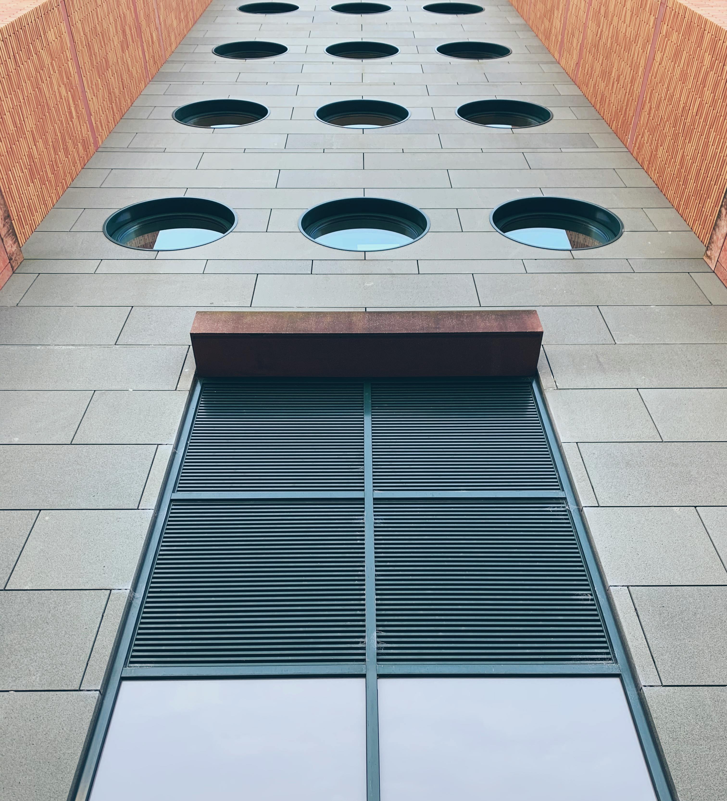 Windows on Building Wall · Free Stock Photo