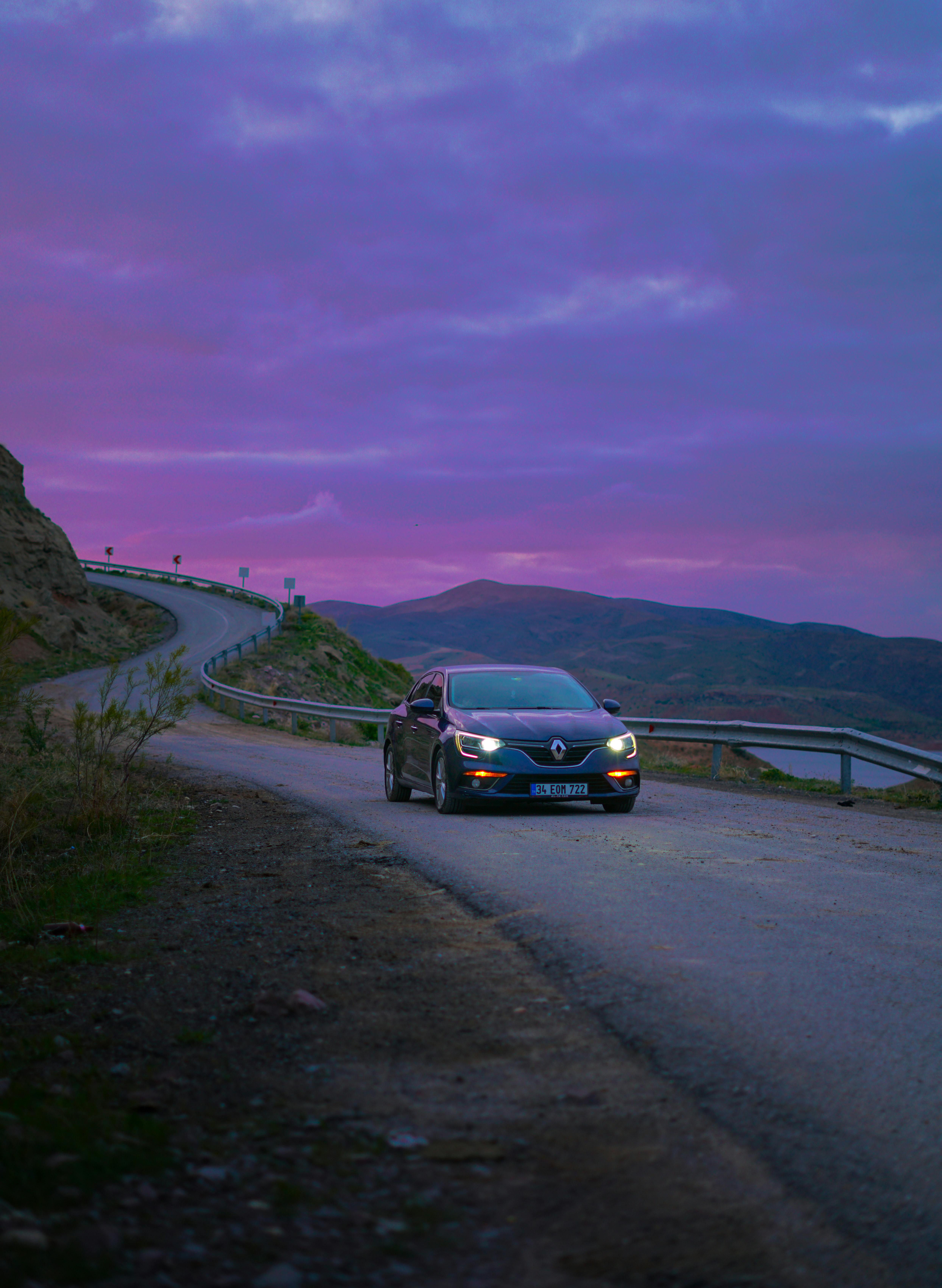 Overcast over Road · Free Stock Photo