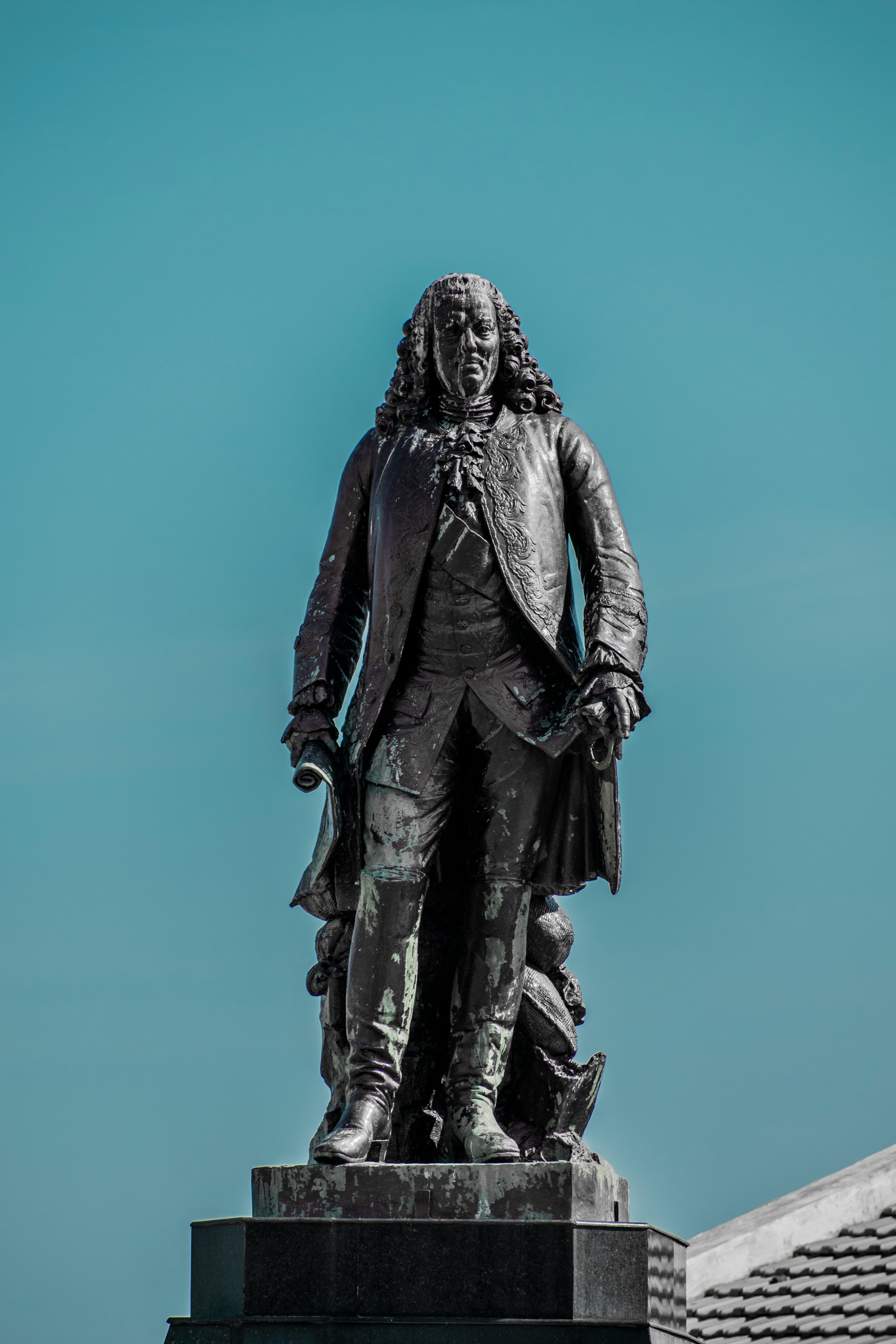 Joseph Francois Dupleix Statue Under Blue Sky · Free Stock Photo