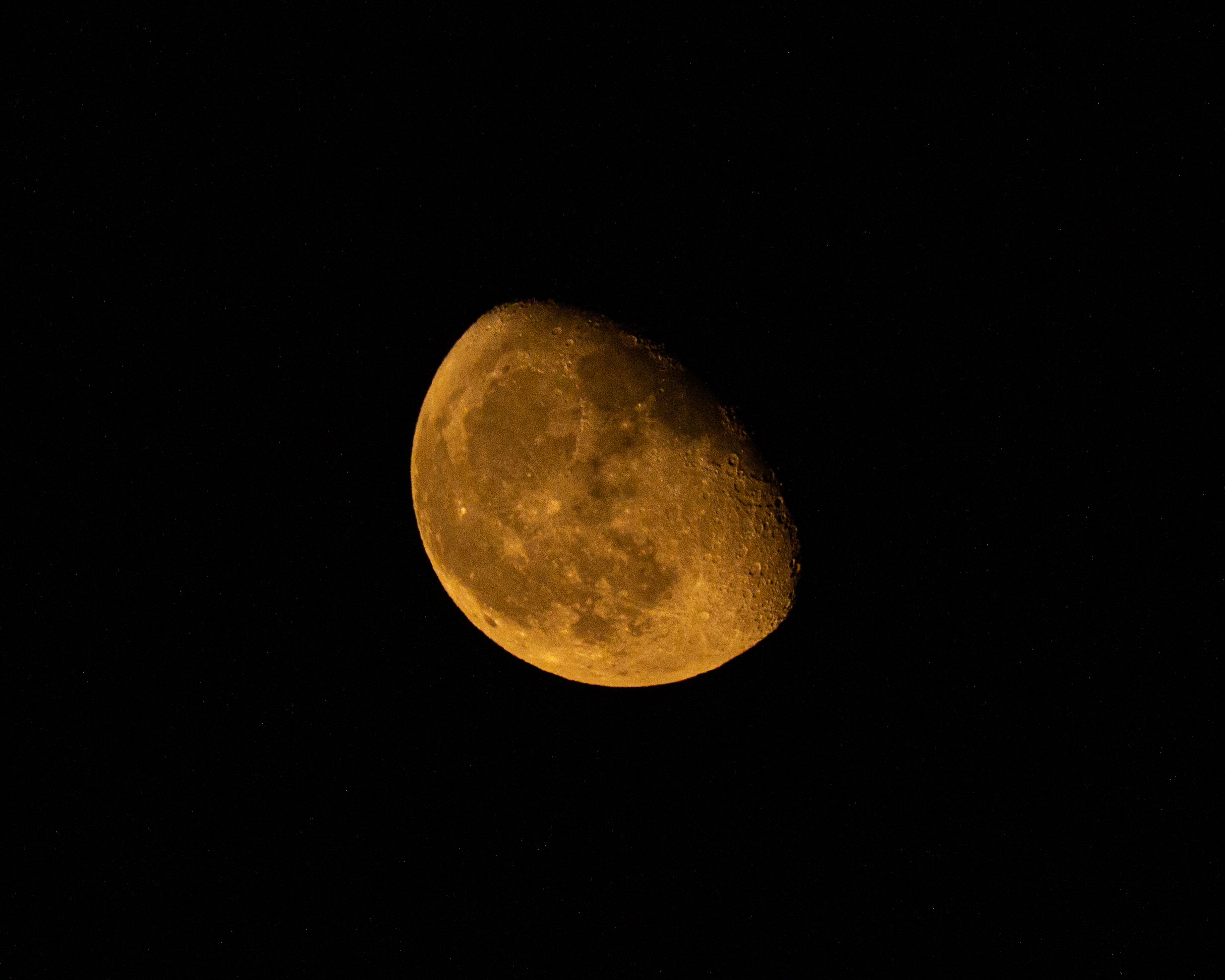 Moon in Dark Sky · Free Stock Photo