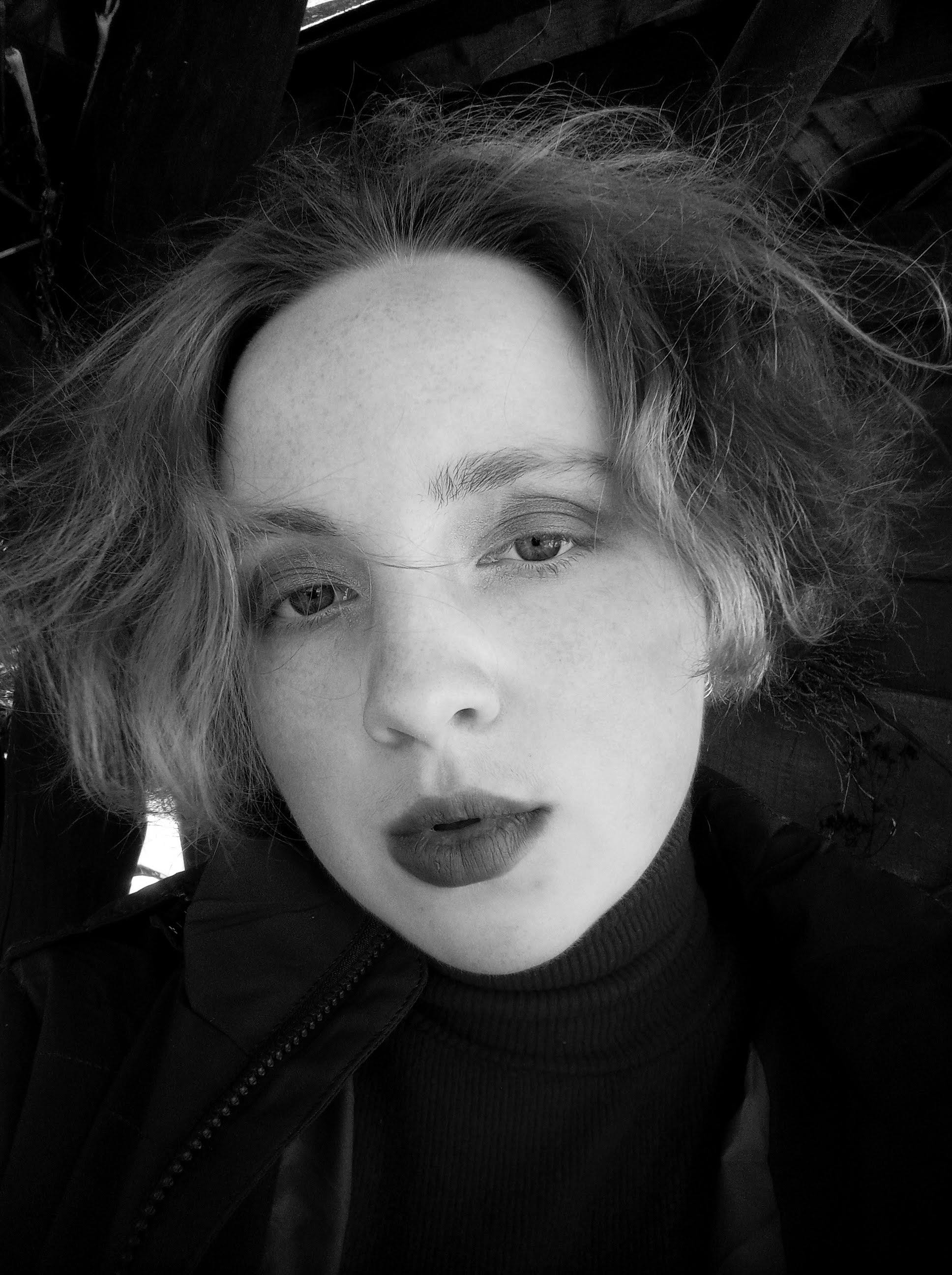 Midsection of Woman · Free Stock Photo