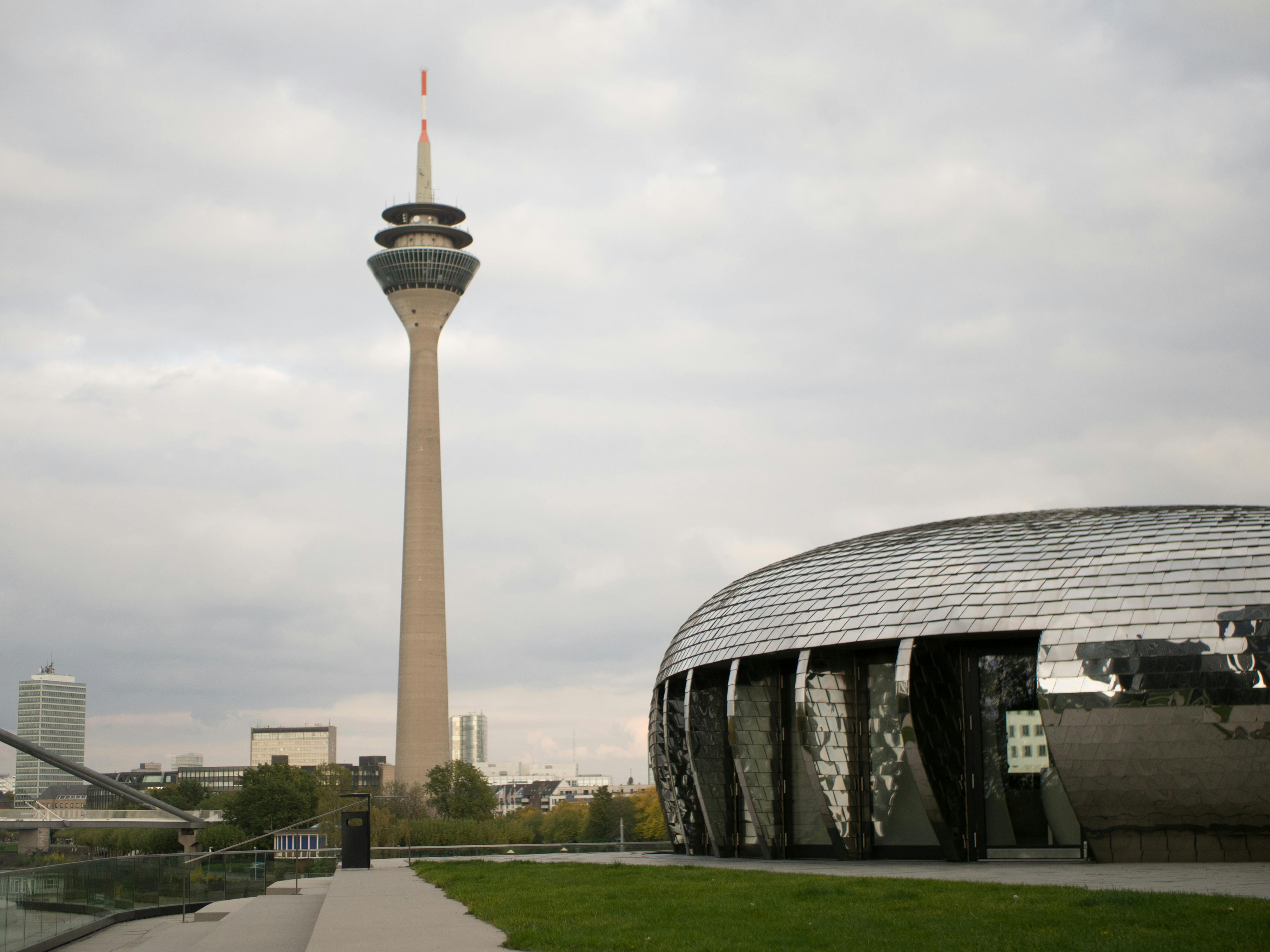 Rheinturm in Dusseldorf · Free Stock Photo