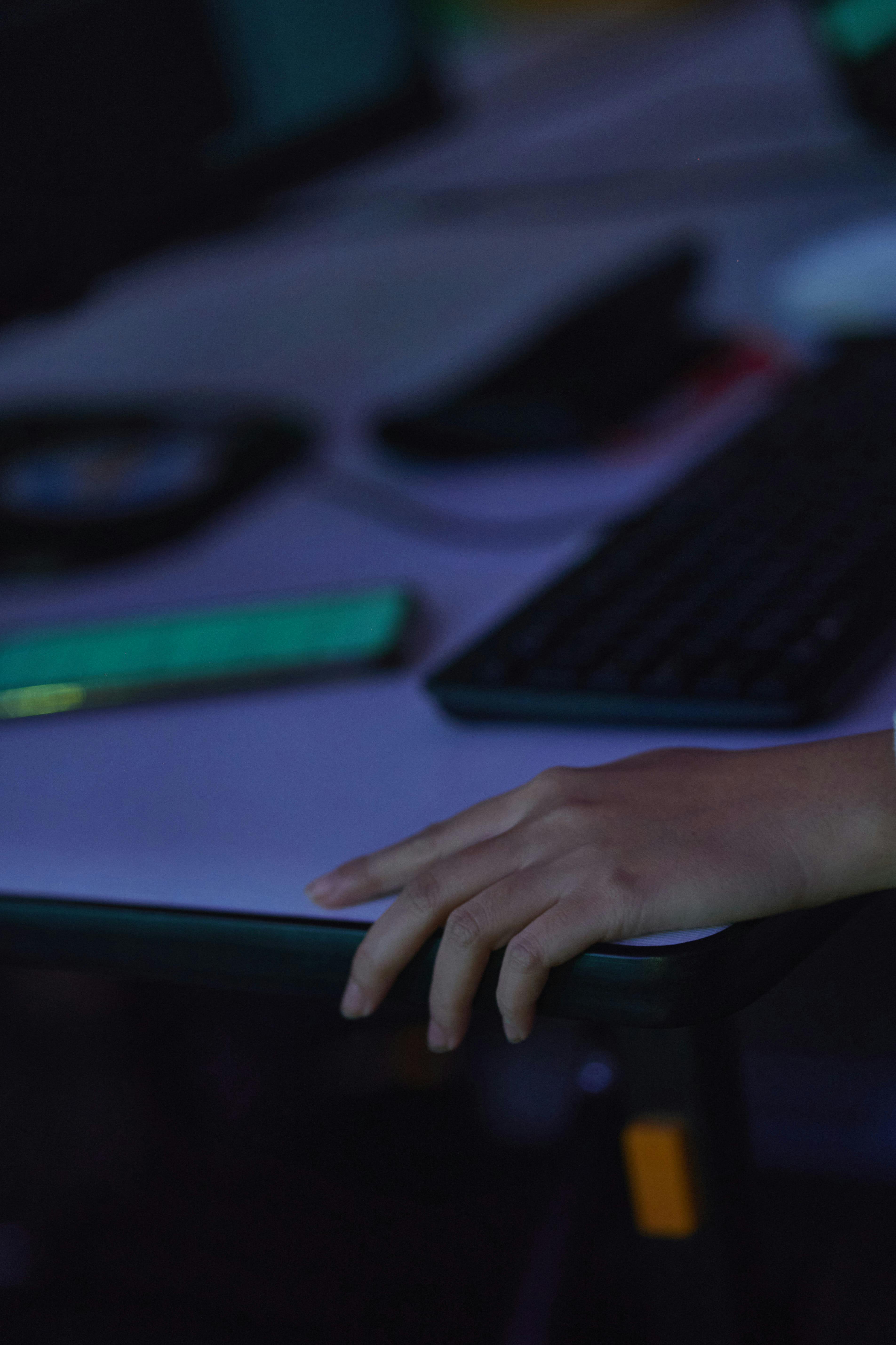 Hand Edge Photos, Download The BEST Free Hand Edge Stock Photos & HD Images