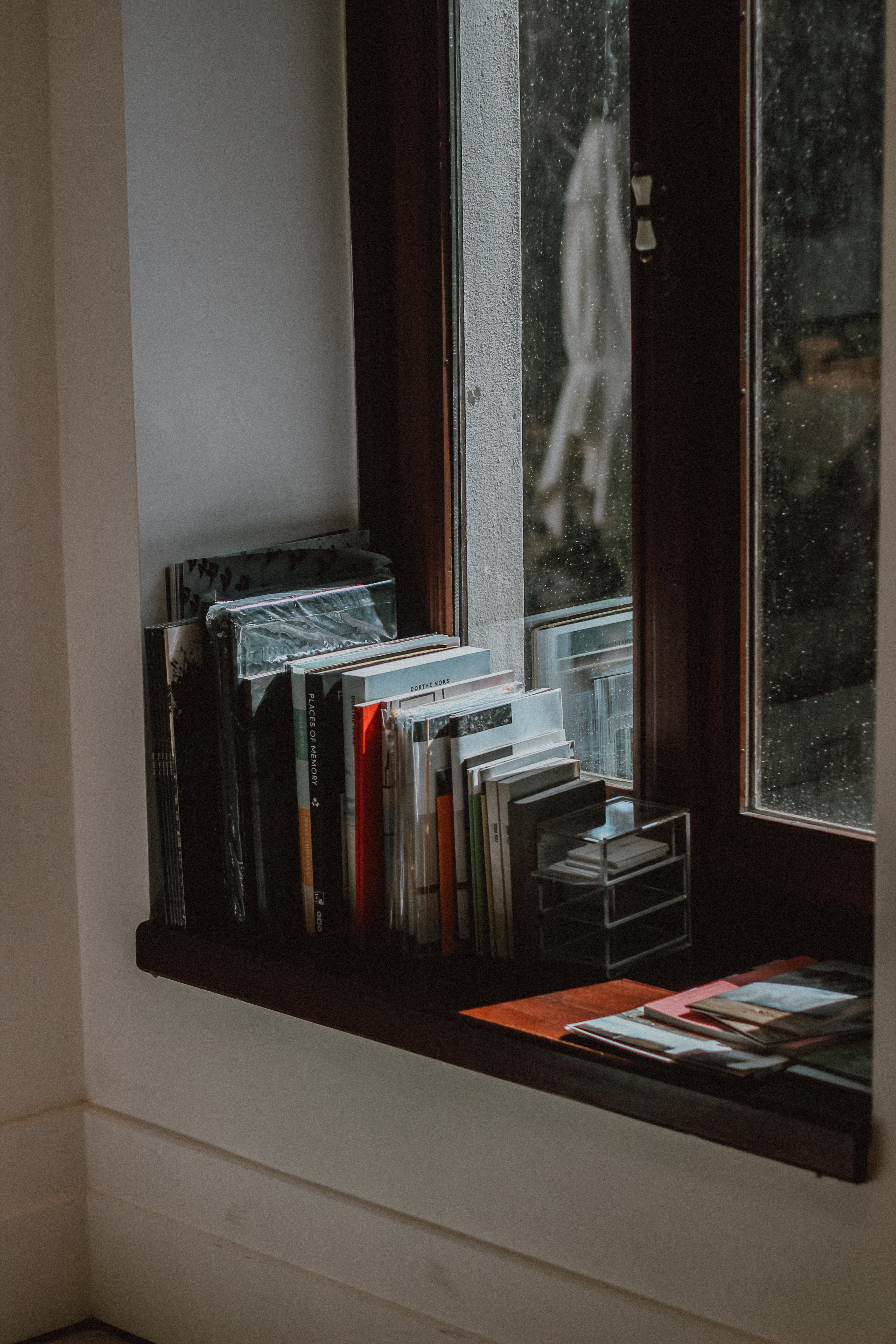 Book Nook Window Photos, Download The BEST Free Book Nook Window Stock ...