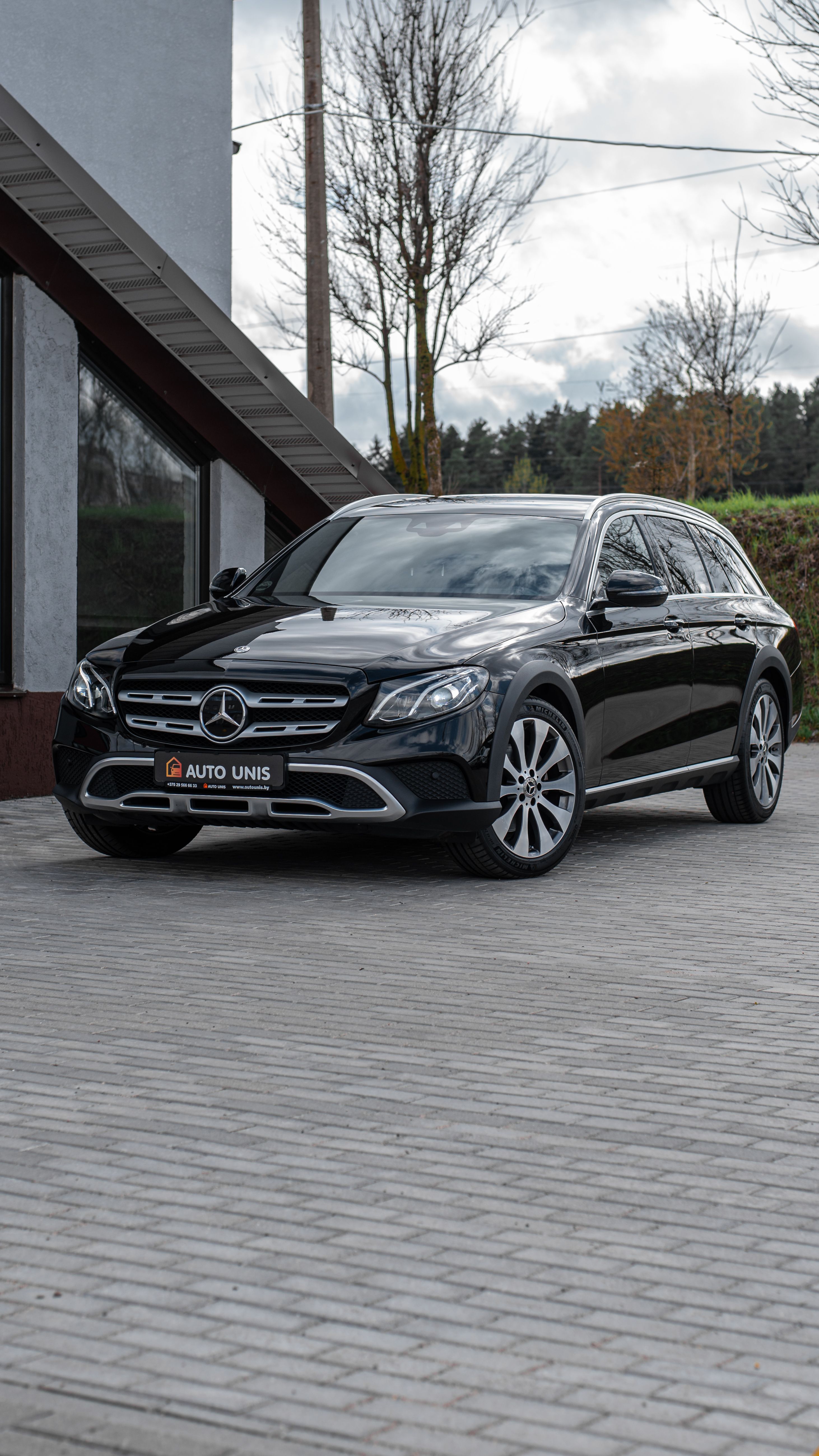 Parked Mercedes Benz Car · Free Stock Photo