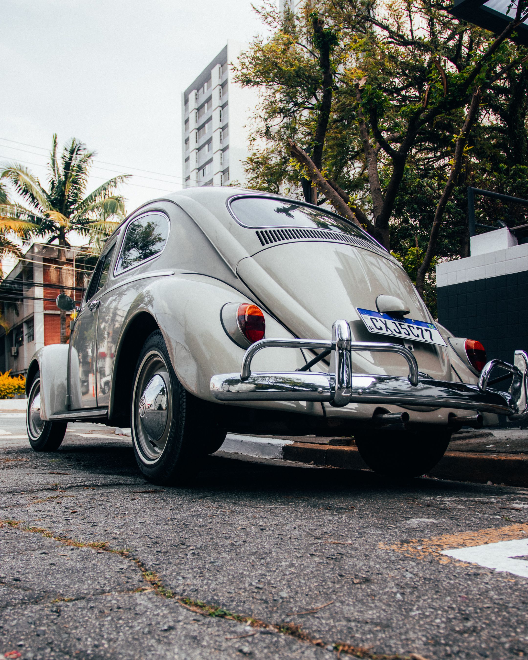 Beige Volkswagen Beetle · Free Stock Photo
