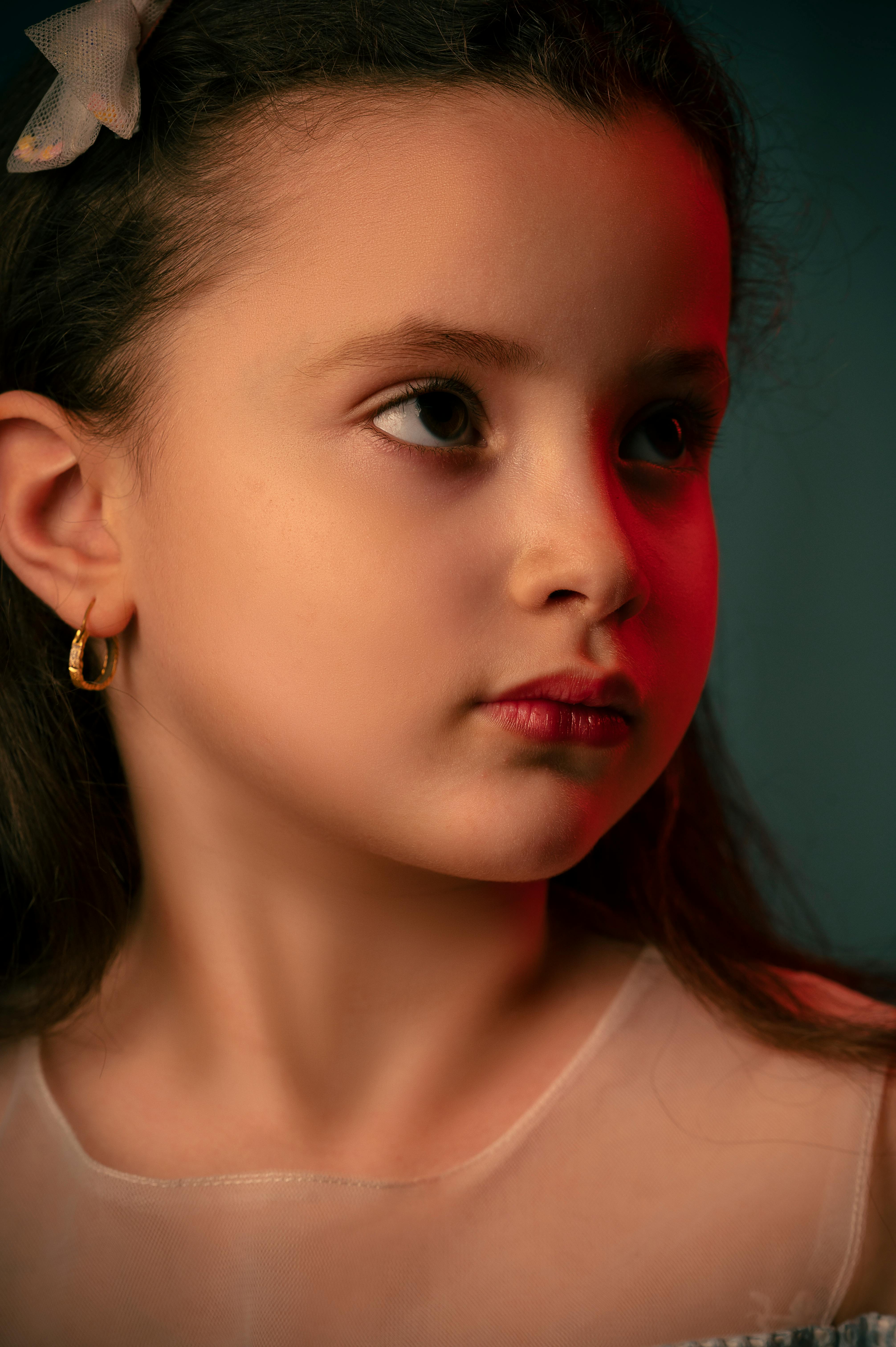 Close-Up Shot of a Pretty Girl · Free Stock Photo