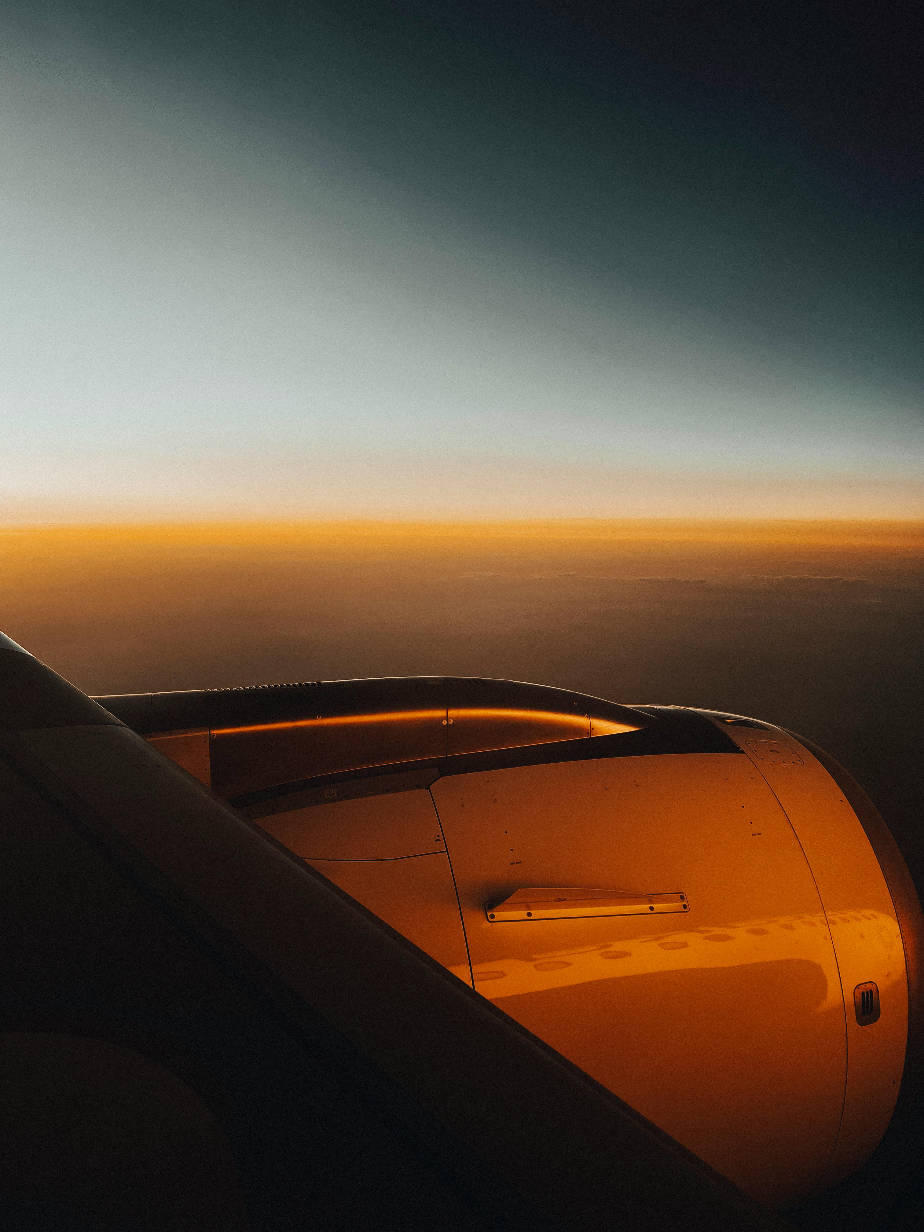 Plane Engine at Dusk · Free Stock Photo