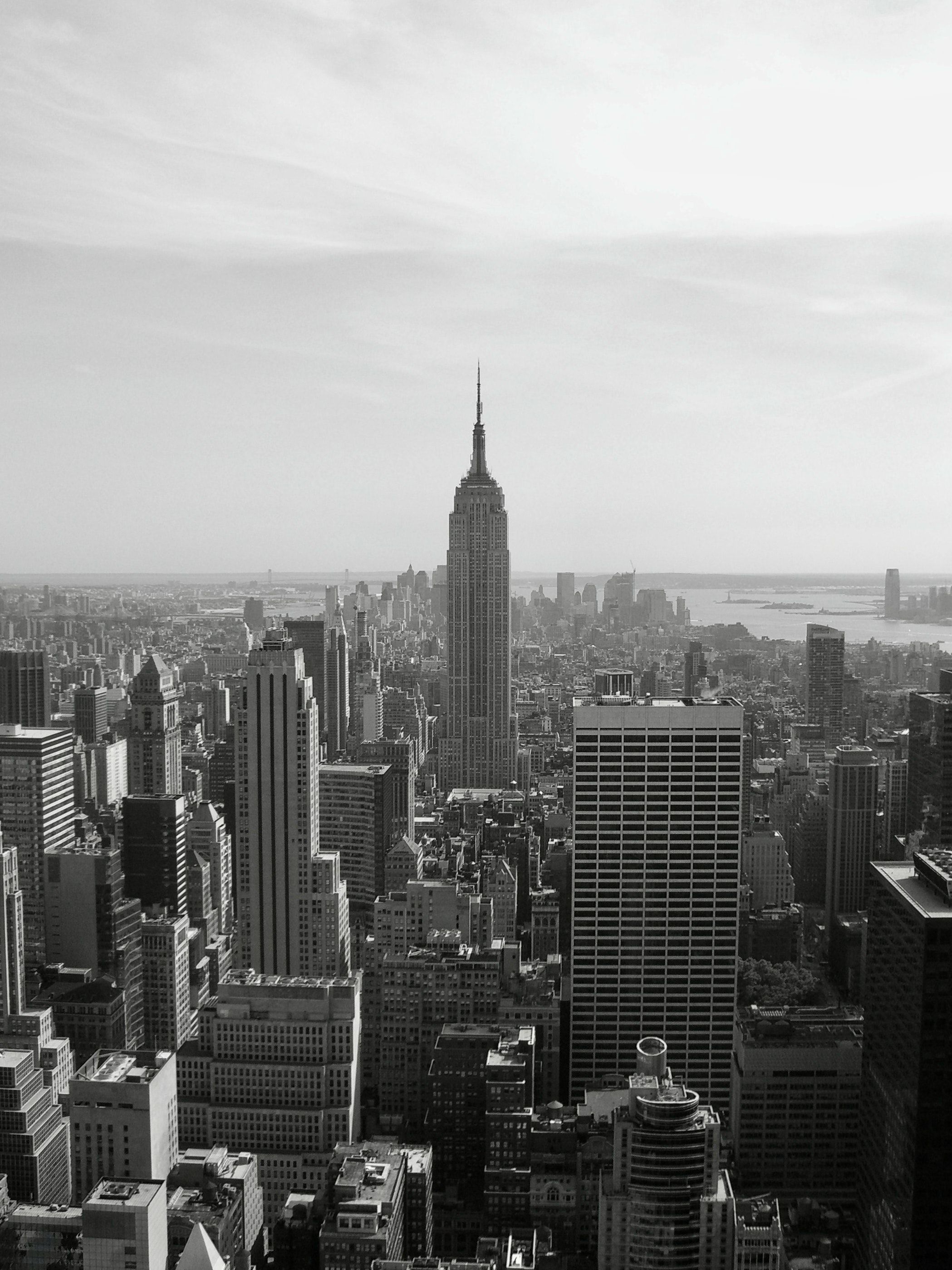 Black and White Photo of a Skyscraper · Free Stock Photo