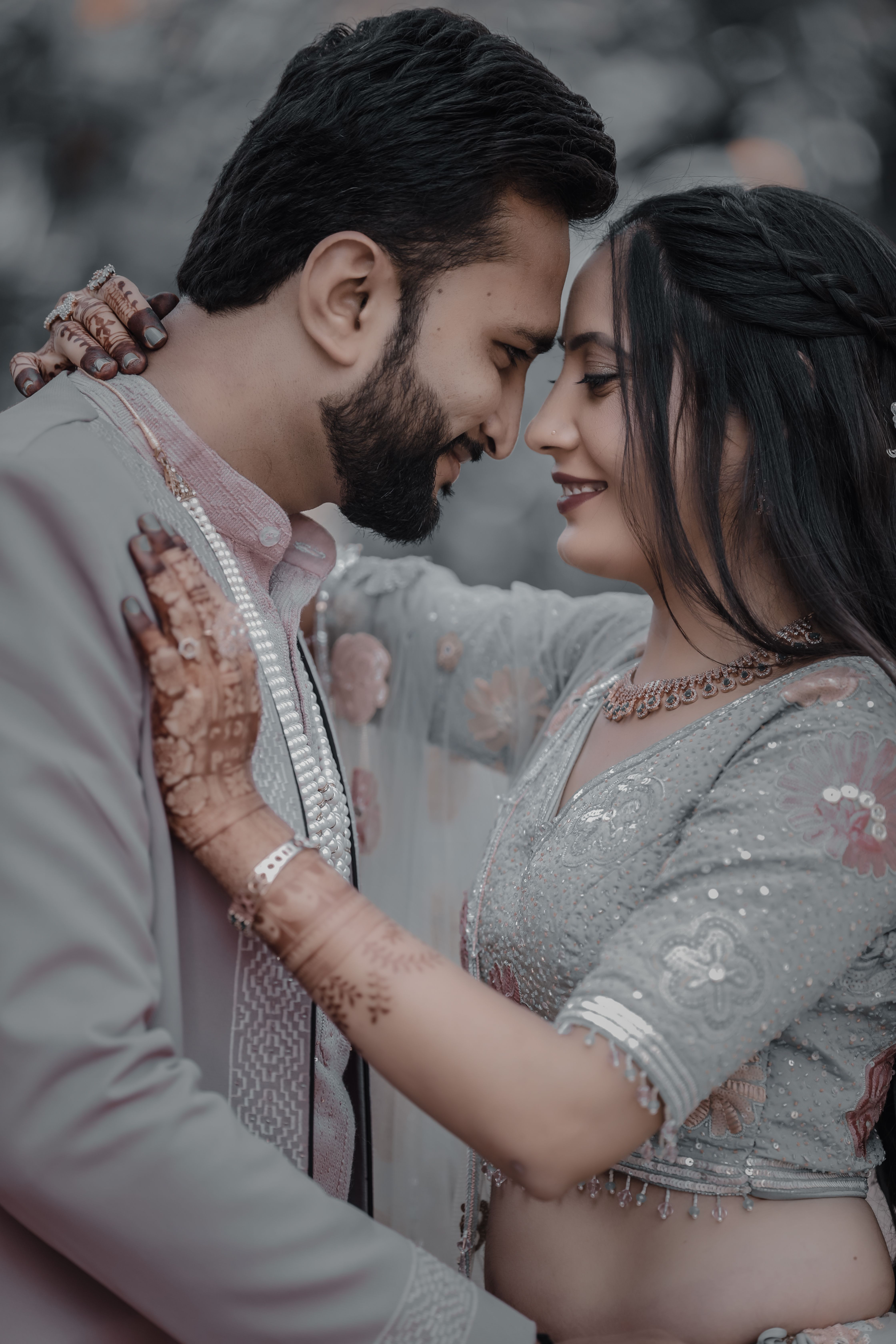Close-Up Shot of a Romantic Couple · Free Stock Photo