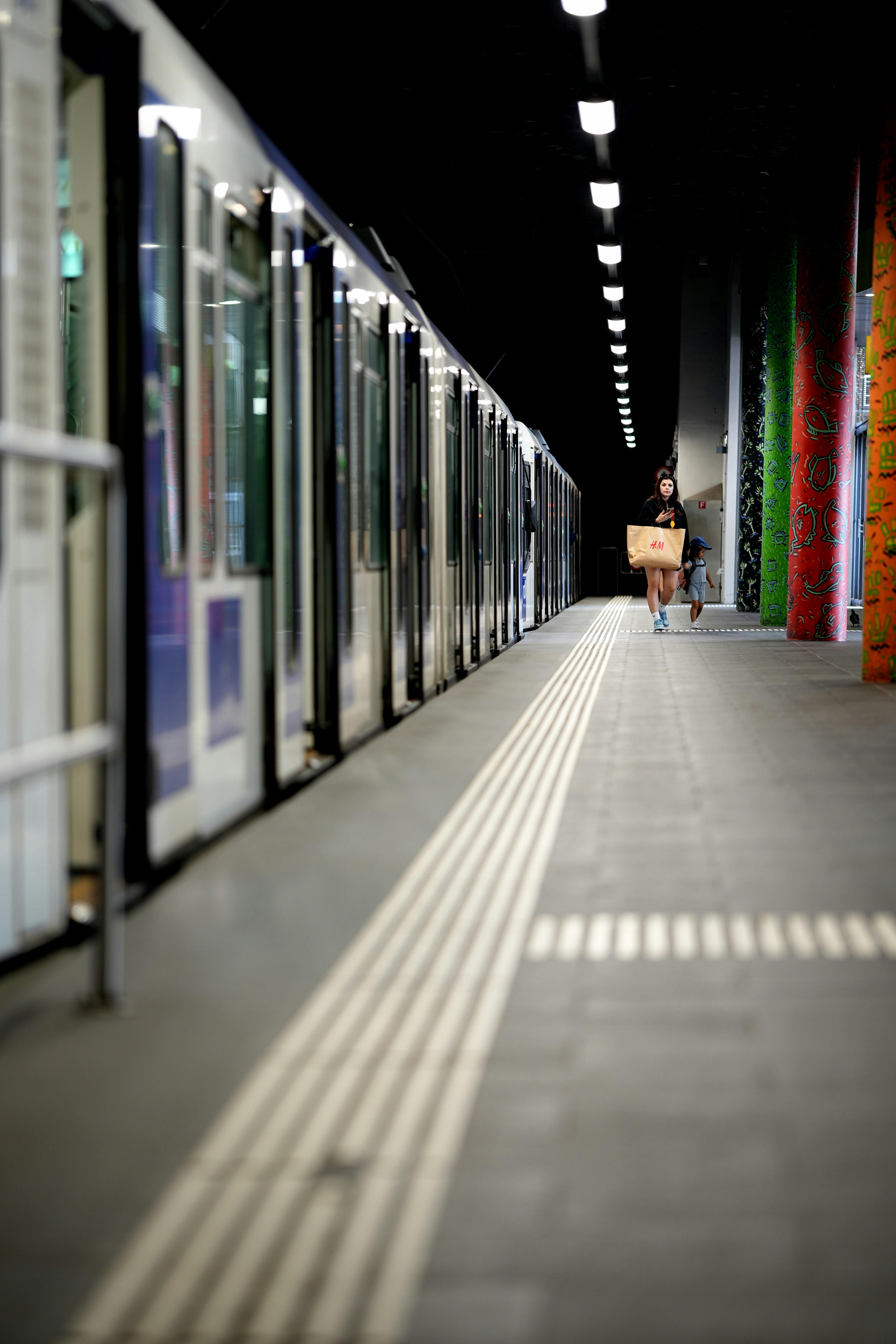 Train Travel Photos, Download The BEST Free Train Travel Stock Photos ...