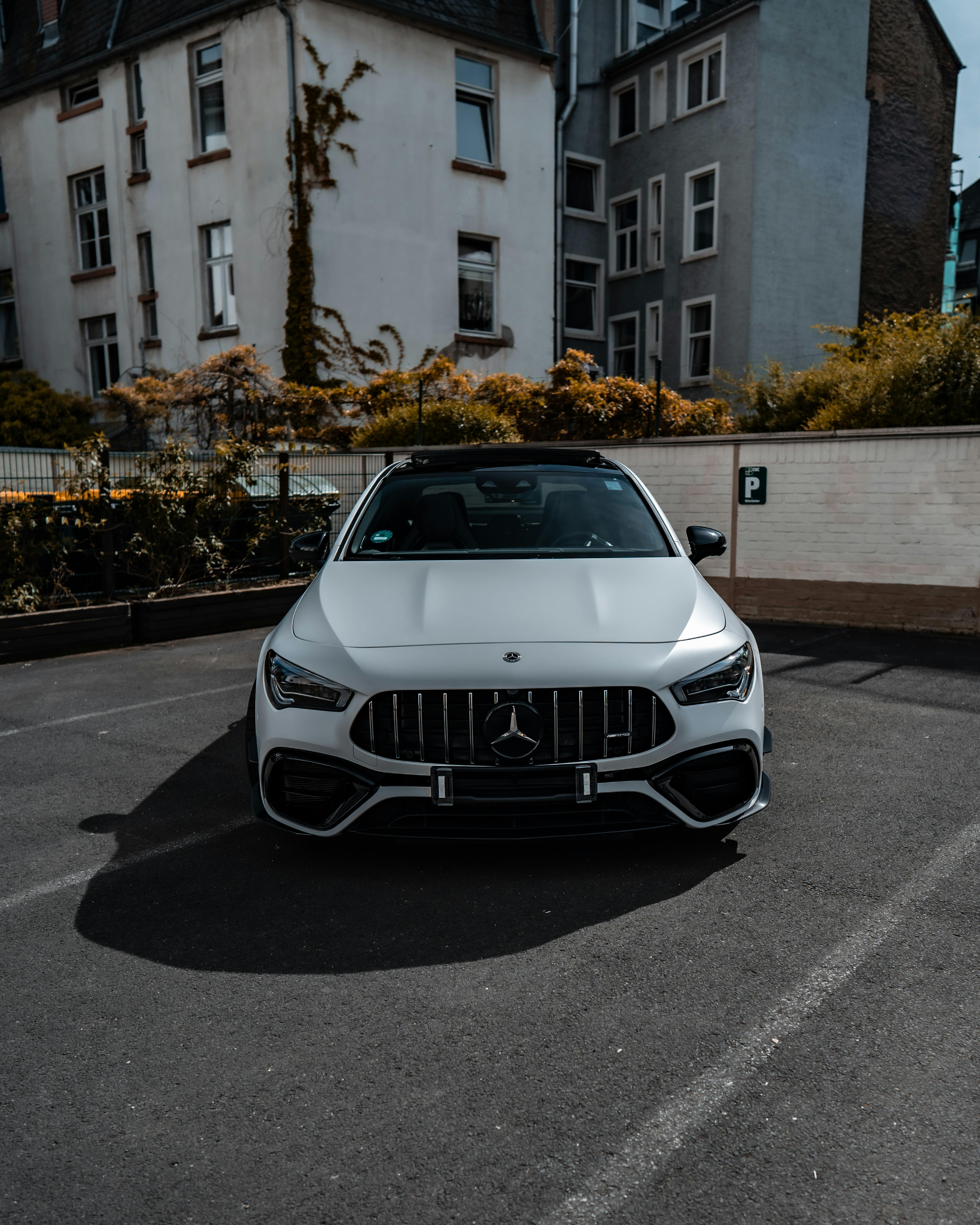 Black Mercedes-Benz Vehicle · Free Stock Photo