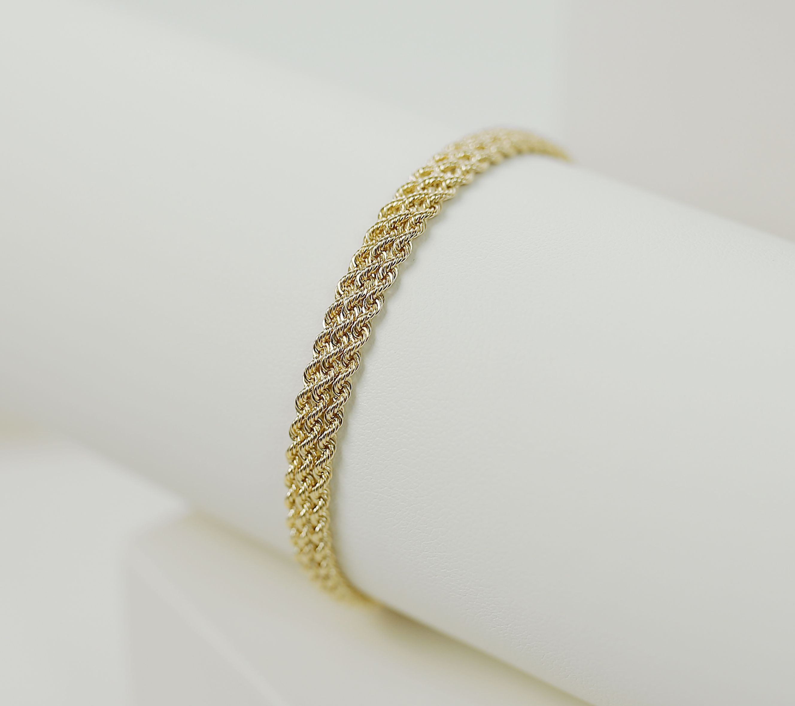 Gold Bracelet in Close-up Photography · Free Stock Photo
