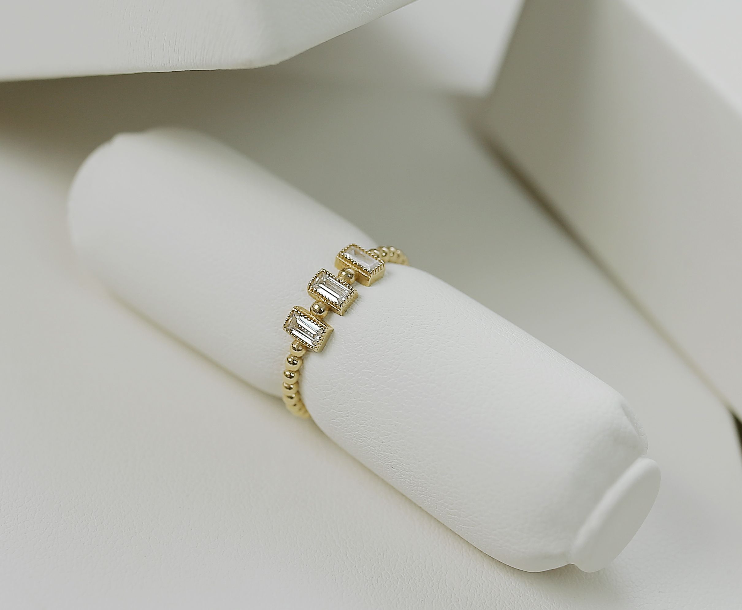 Close-Up Photo Diamonds Stud Earrings · Free Stock Photo