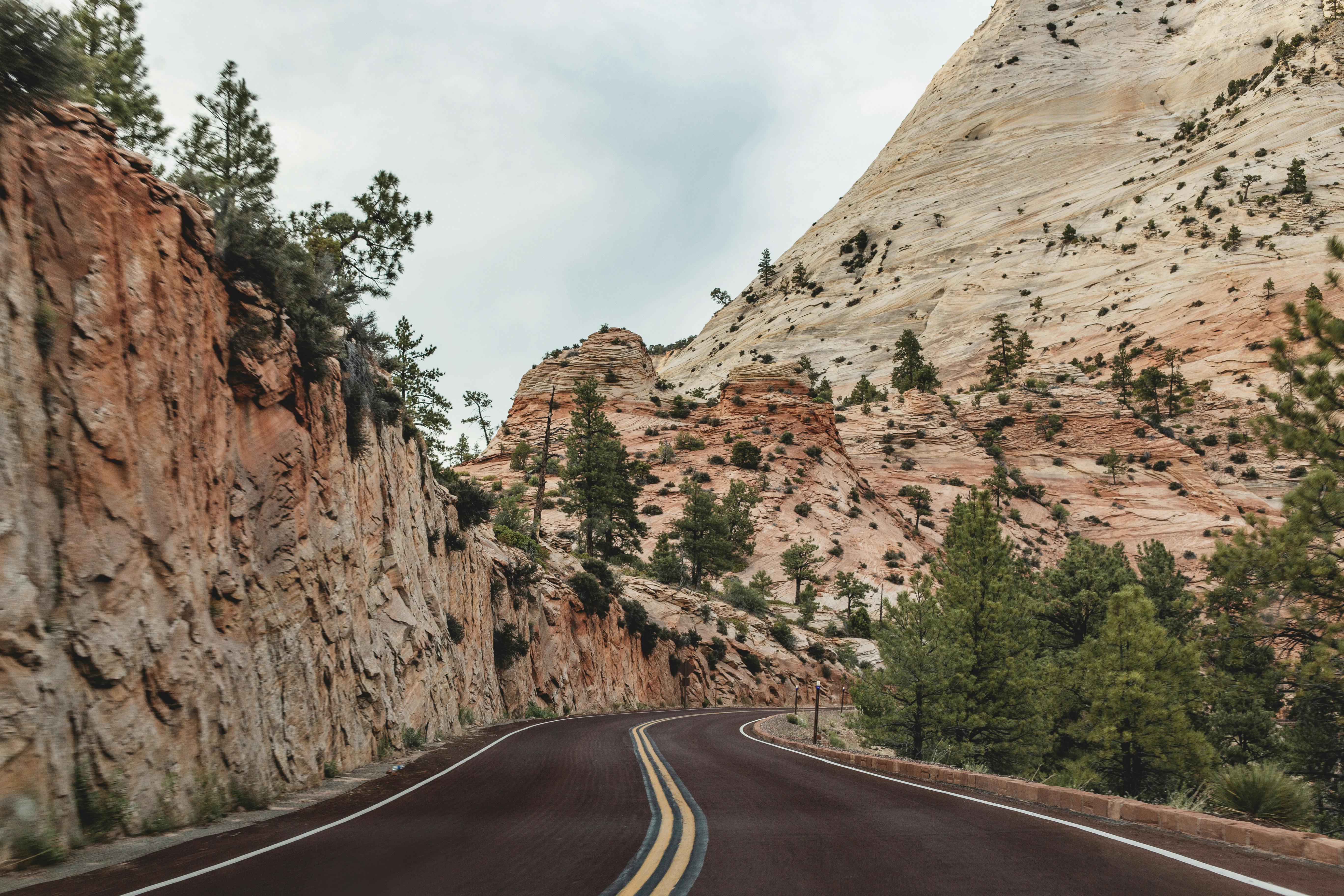 Mountain Road in Utah · Free Stock Photo