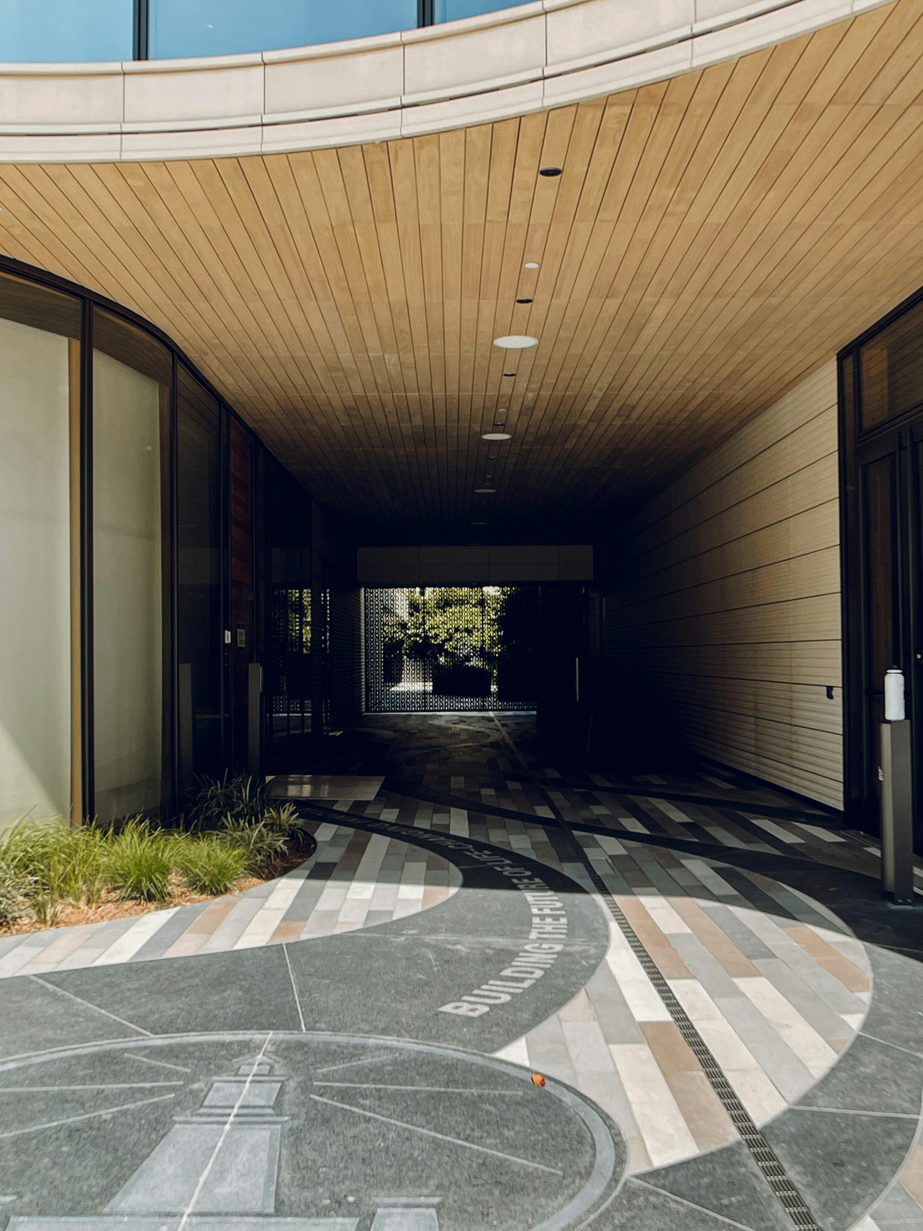 City Entrance and Walkway · Free Stock Photo