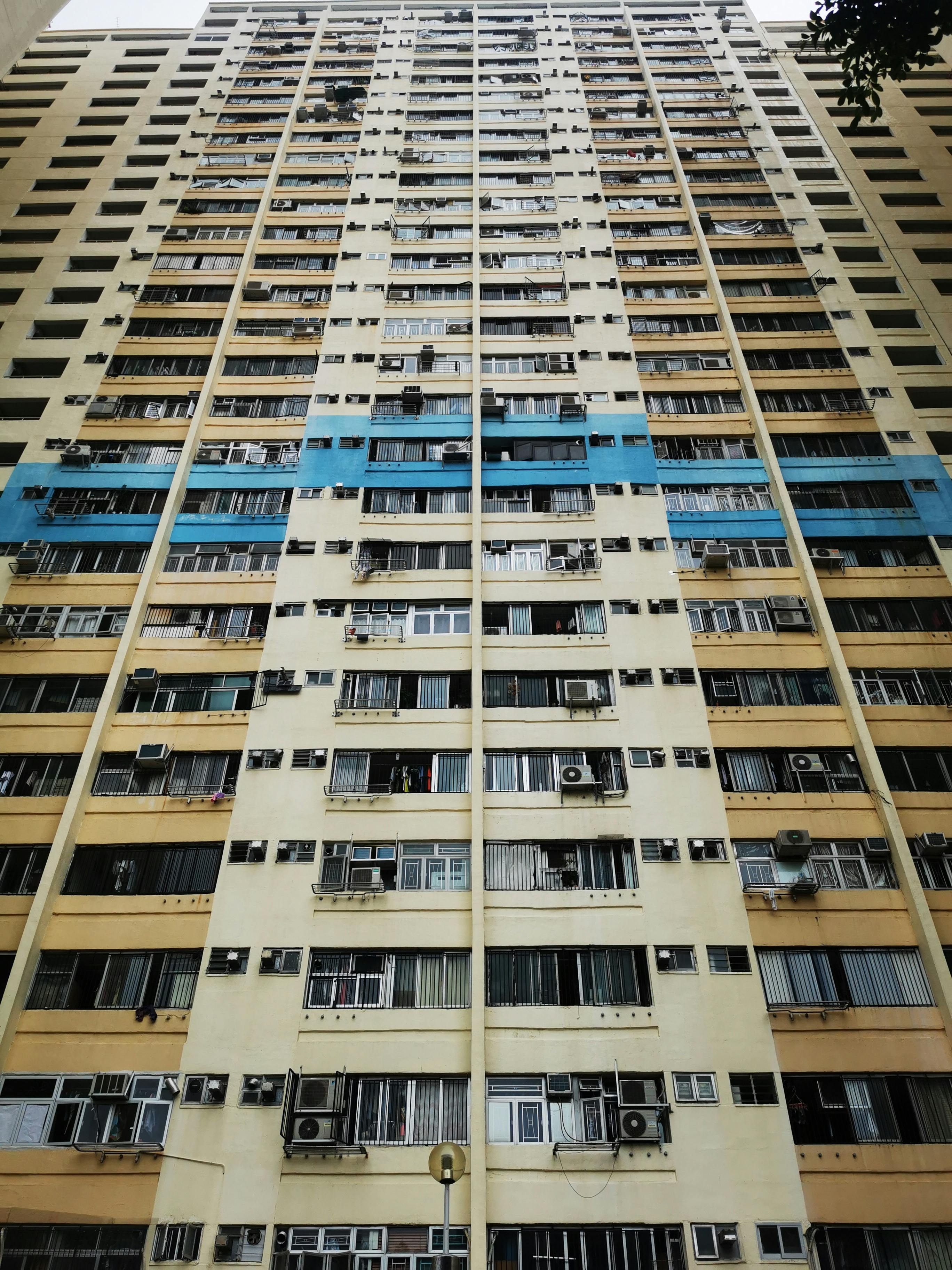 leaving room · Free Stock Photo