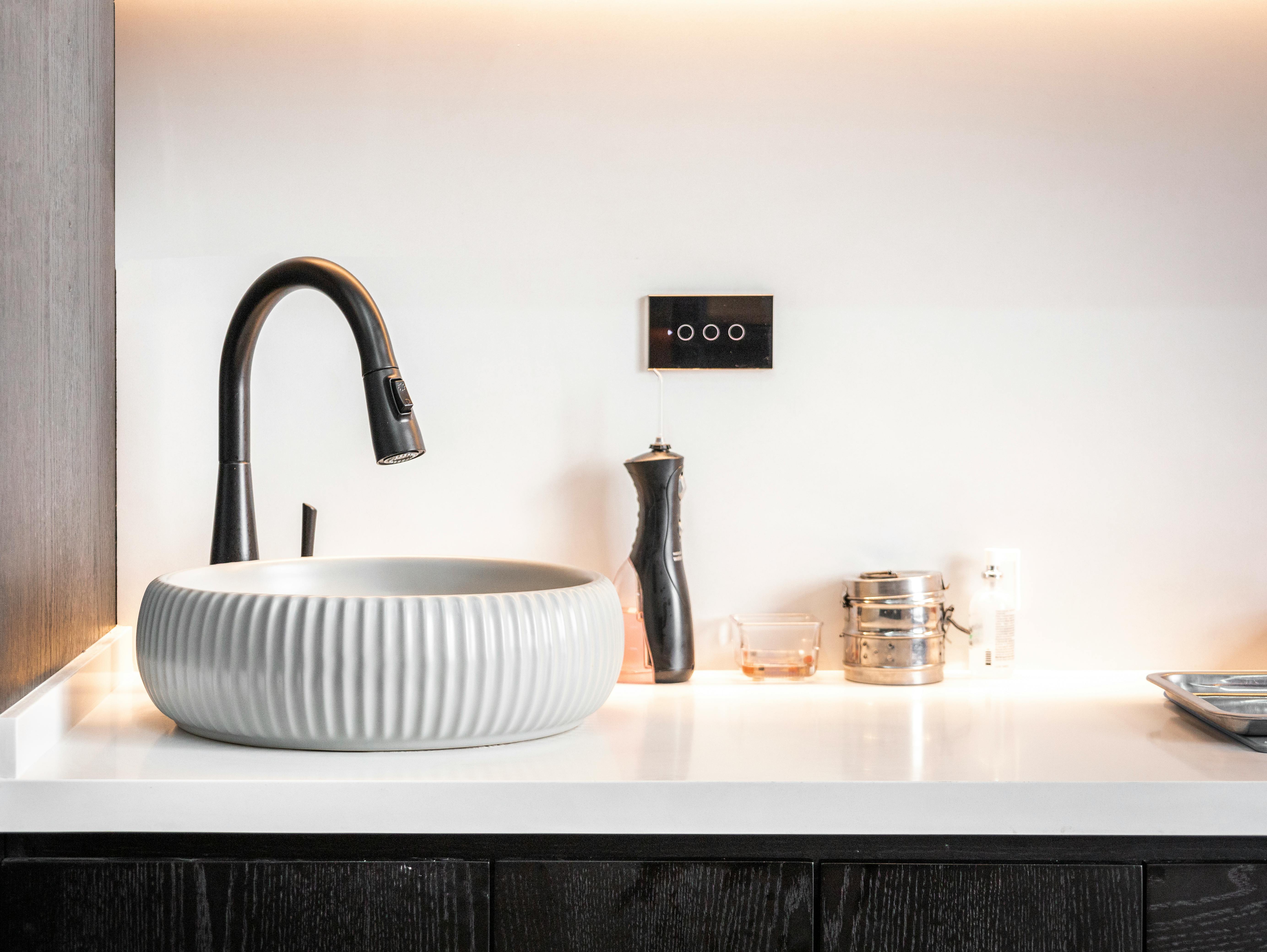 Close up of Sink · Free Stock Photo