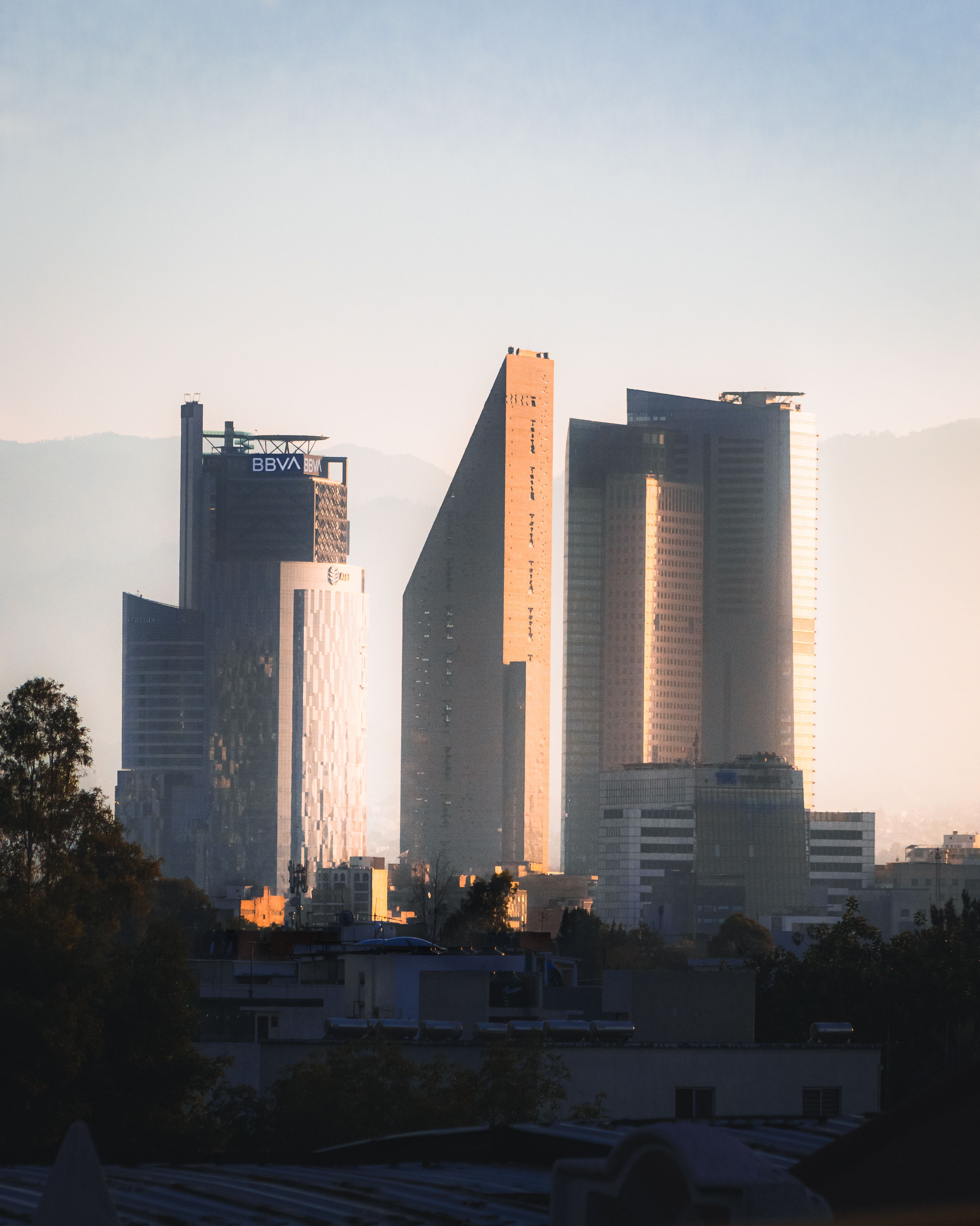 Bbva Tower Photos, Download The BEST Free Bbva Tower Stock Photos & HD ...