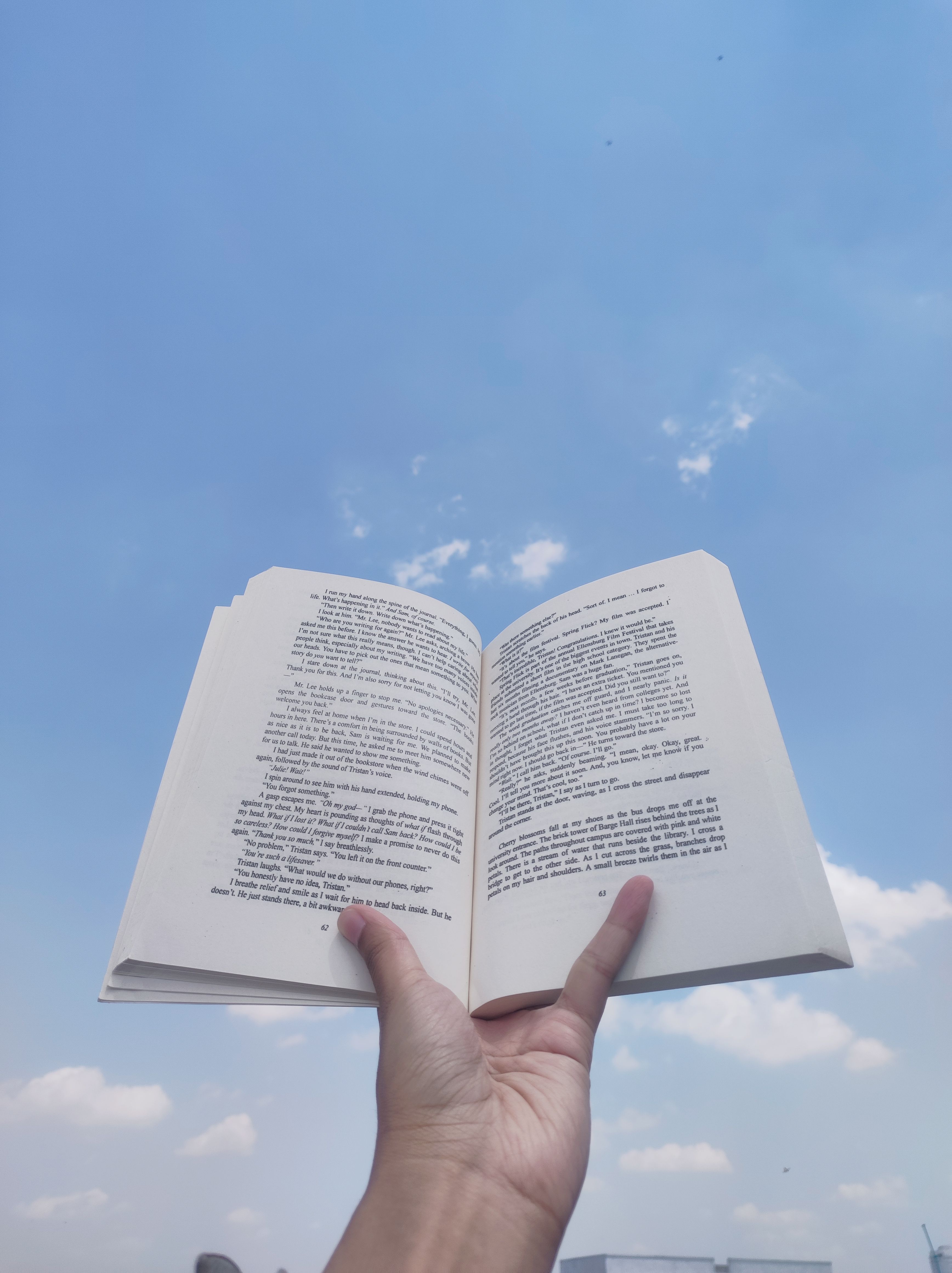 Book covers · Pexels