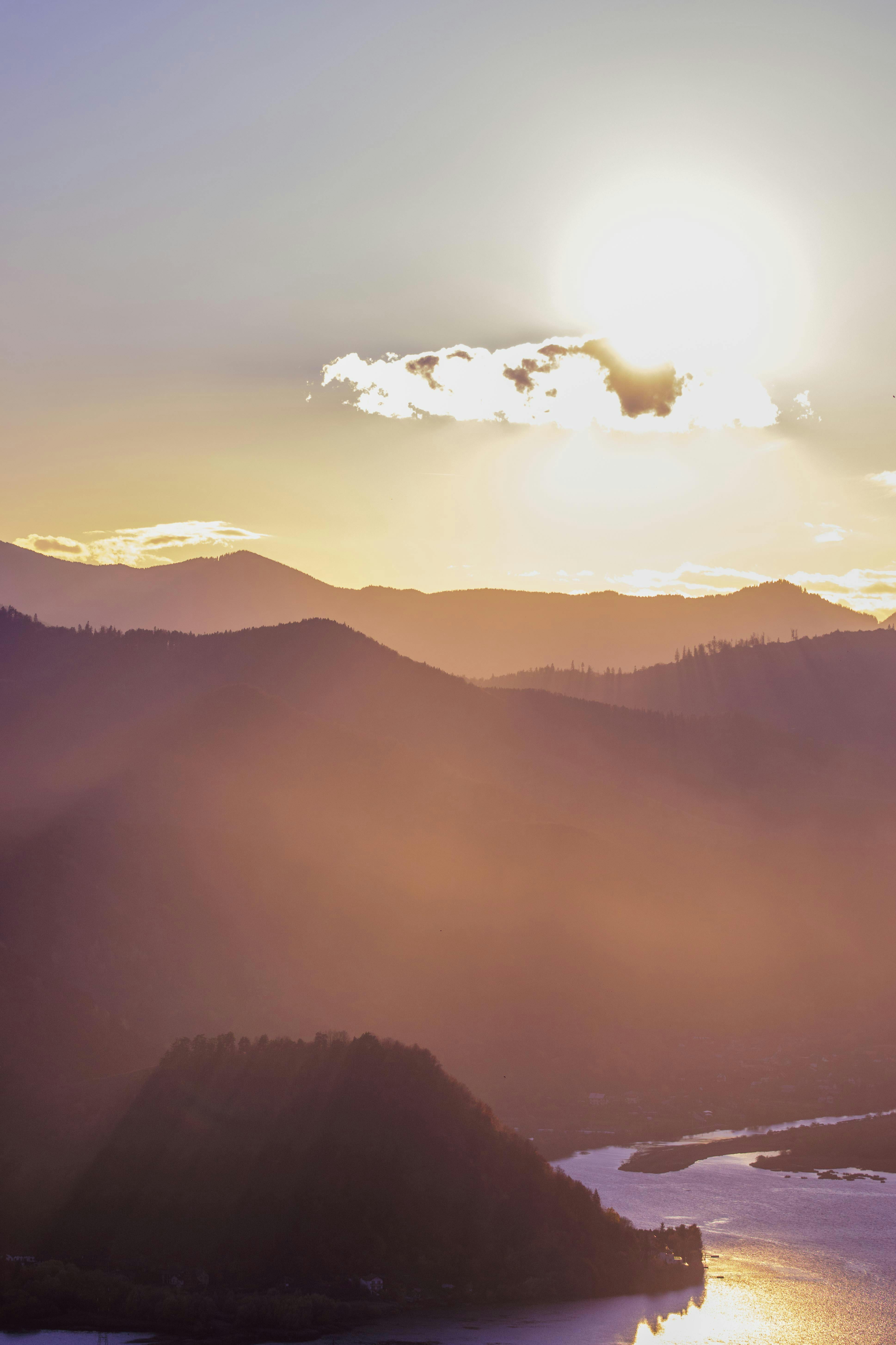 Sunlight over Hills · Free Stock Photo