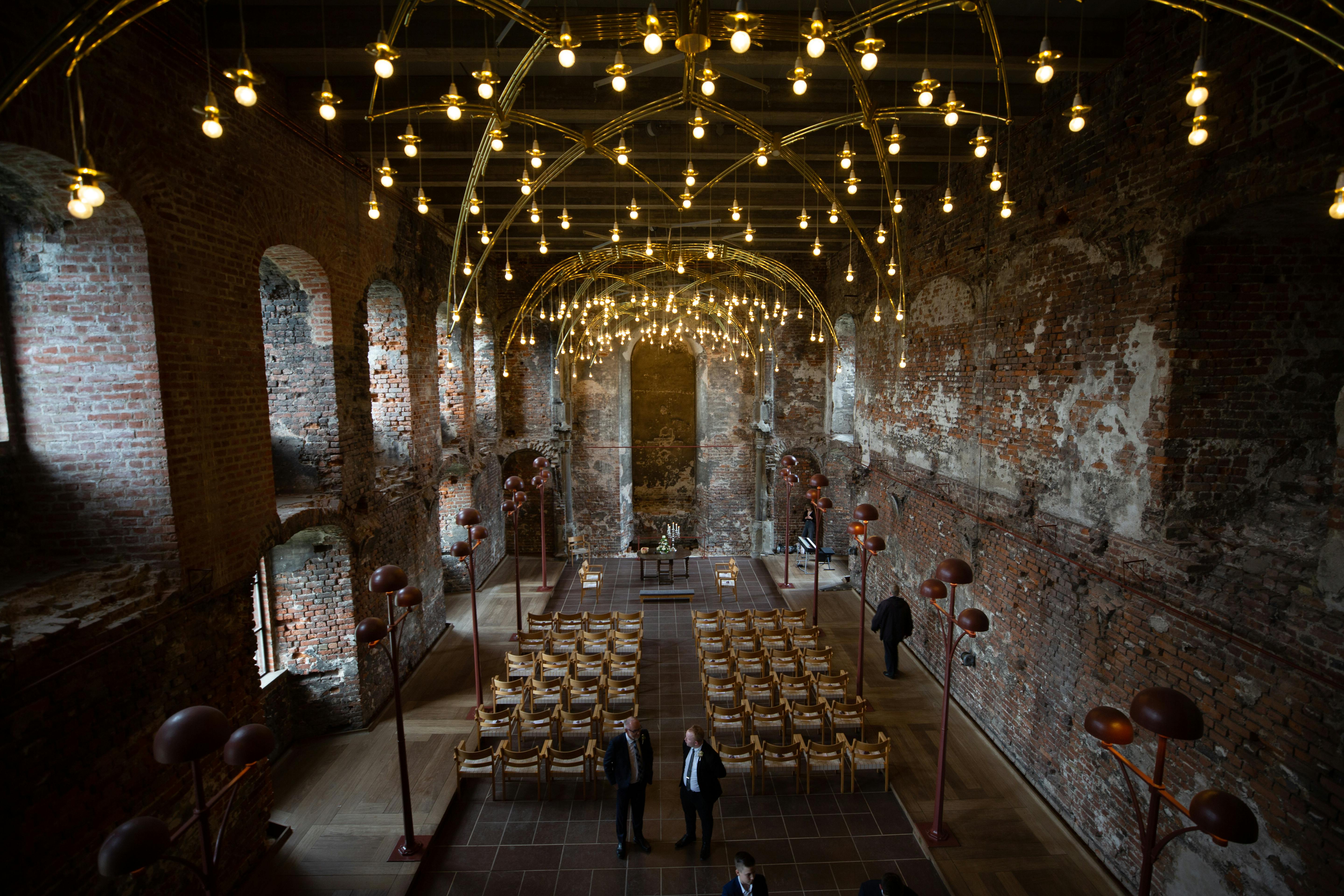 Shot of Hall in Building · Free Stock Photo