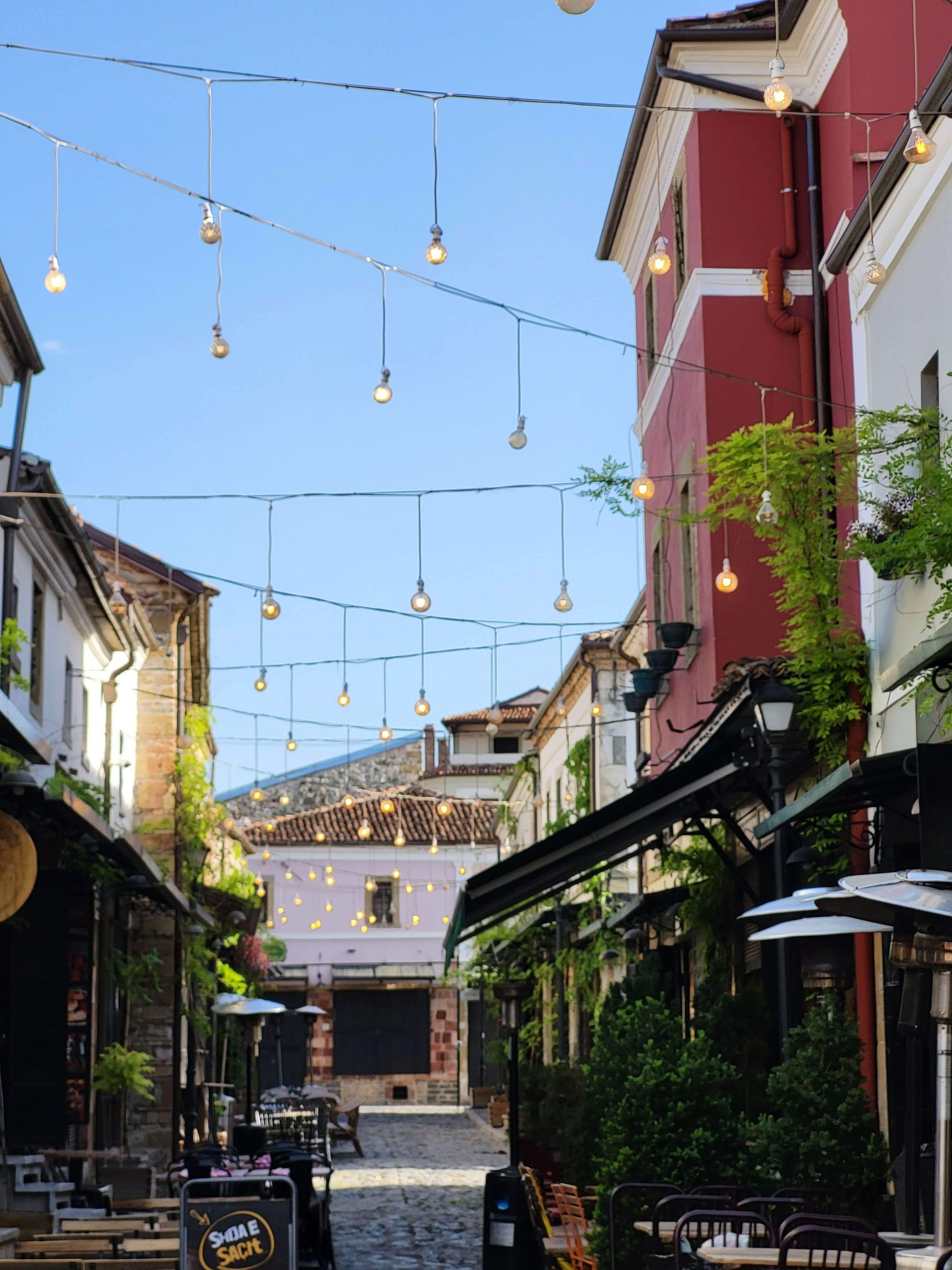 String Light Bulbs Hanging on the Street · Free Stock Photo