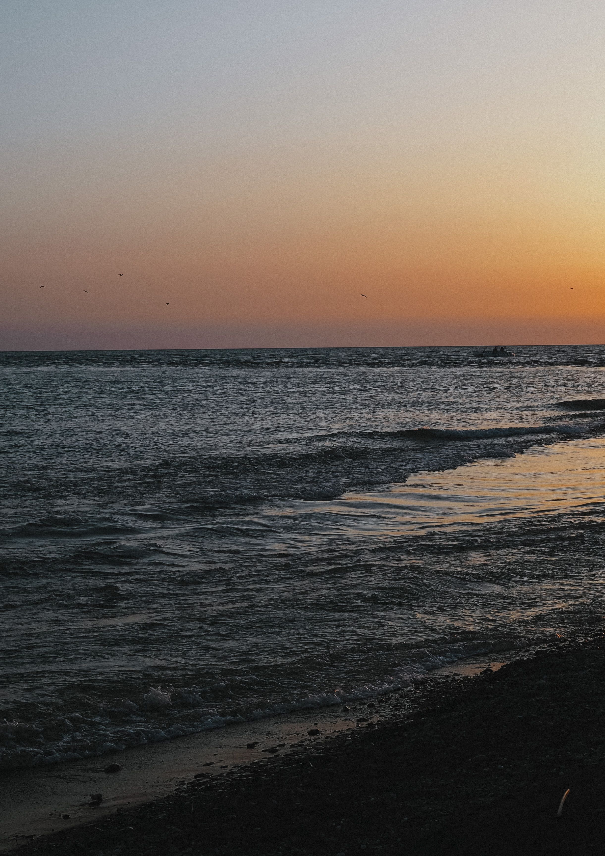 Crashing Sea Waves on the Sea Shore during Sunset · Free Stock Photo
