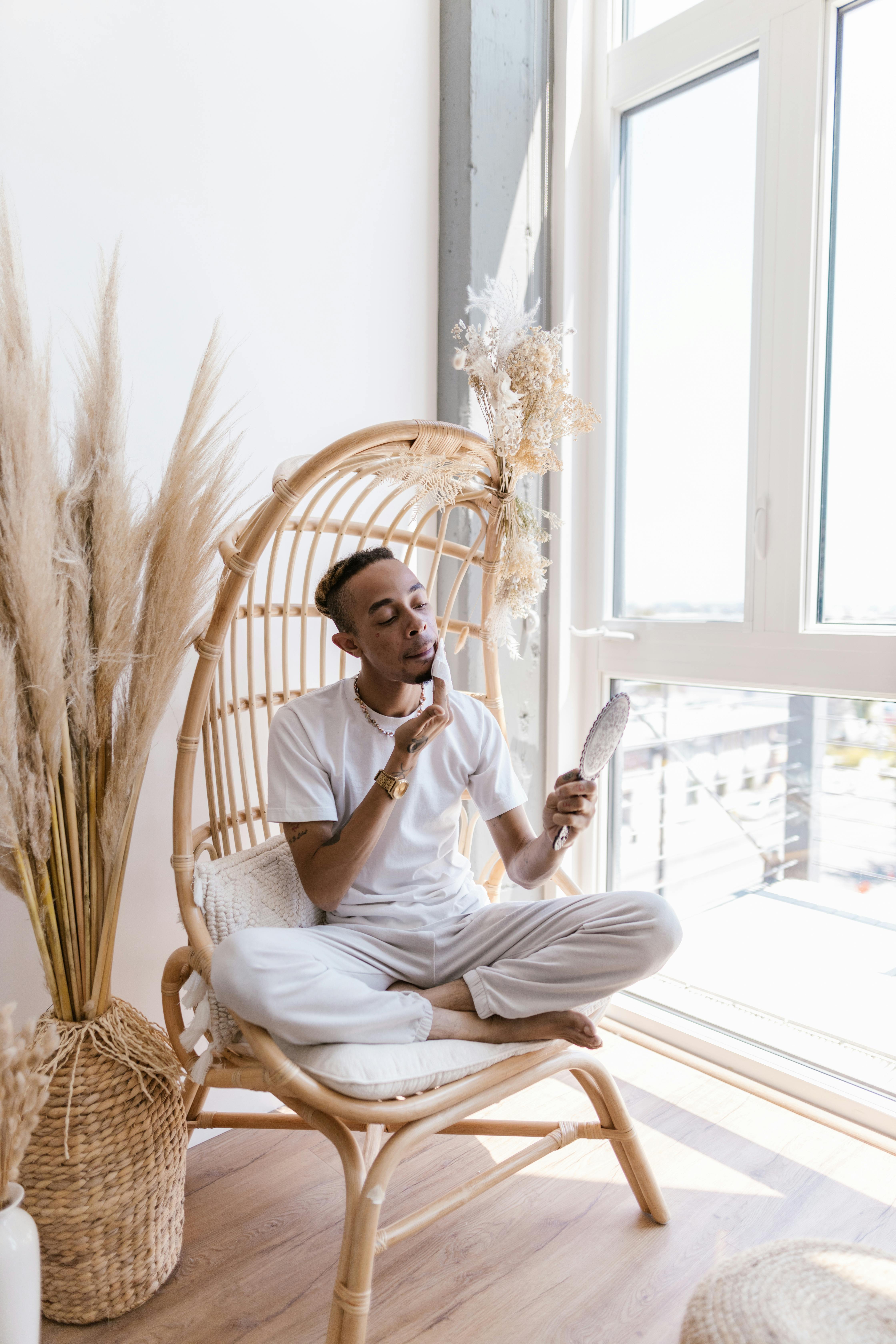 Man on Chair · Free Stock Photo