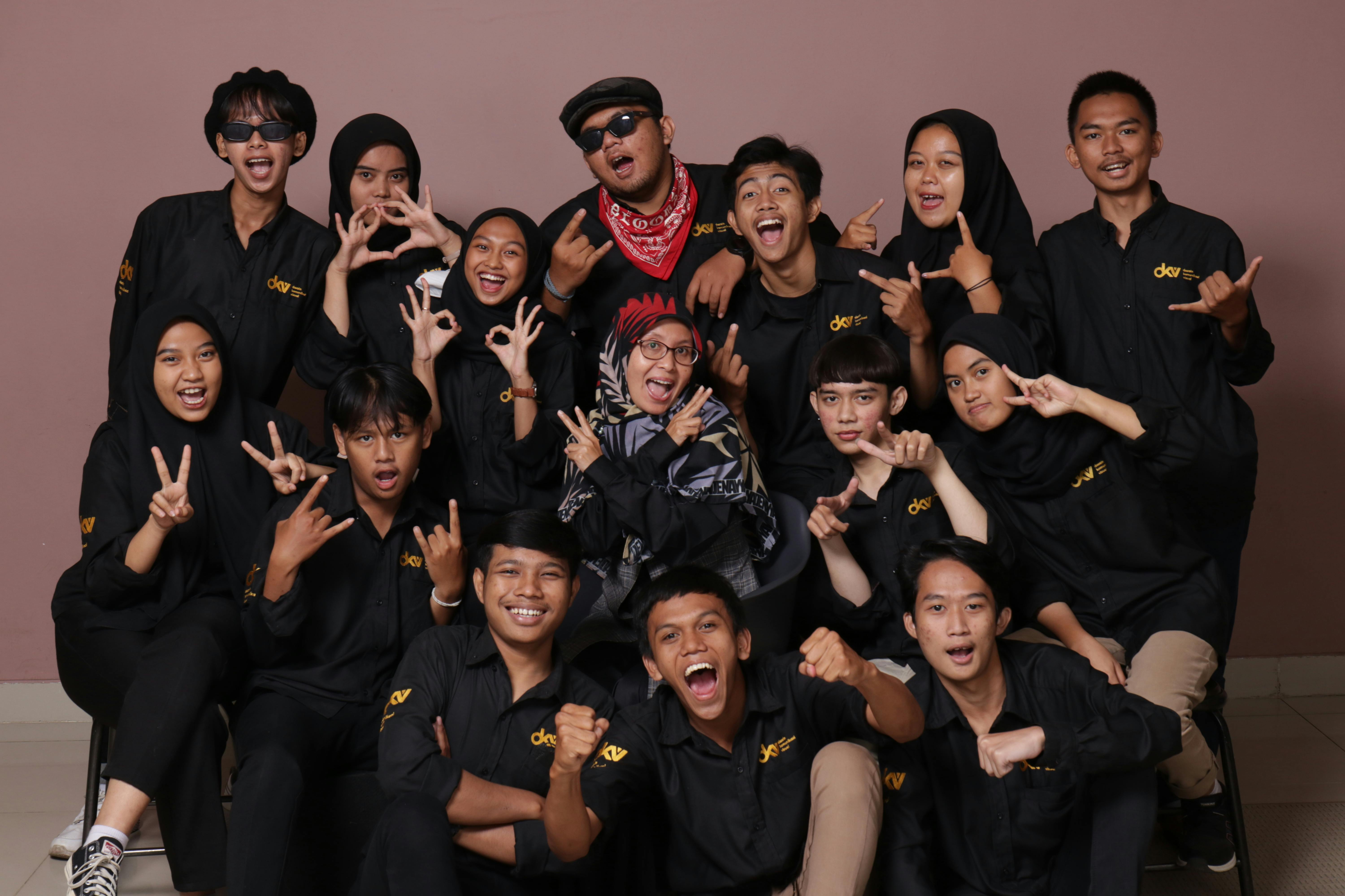 Hand Signs Photos, Download The BEST Free Hand Signs Stock Photos & HD ...