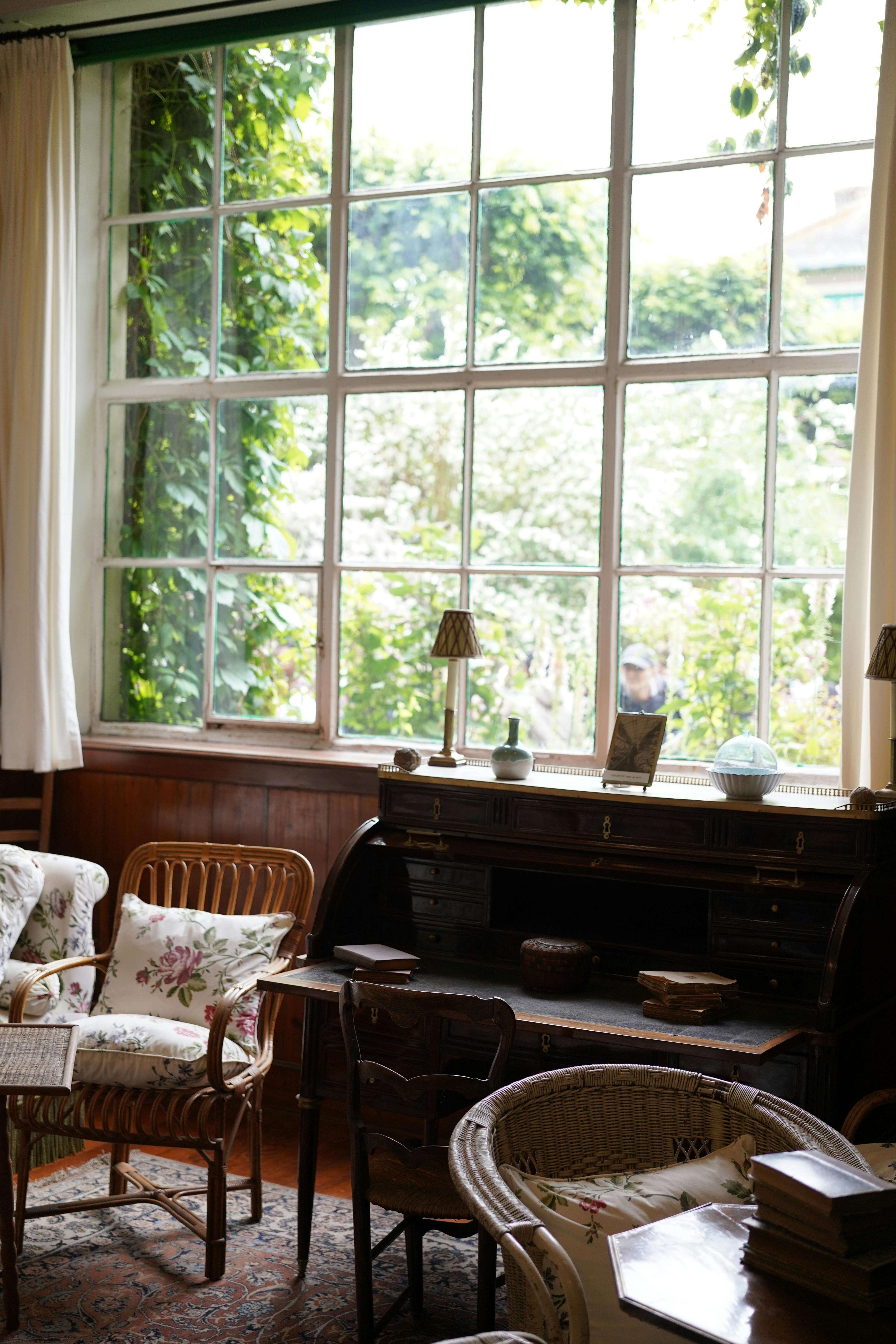 Empty Ghost Photos, Download Free Empty Ghost Stock Photos & HD Images