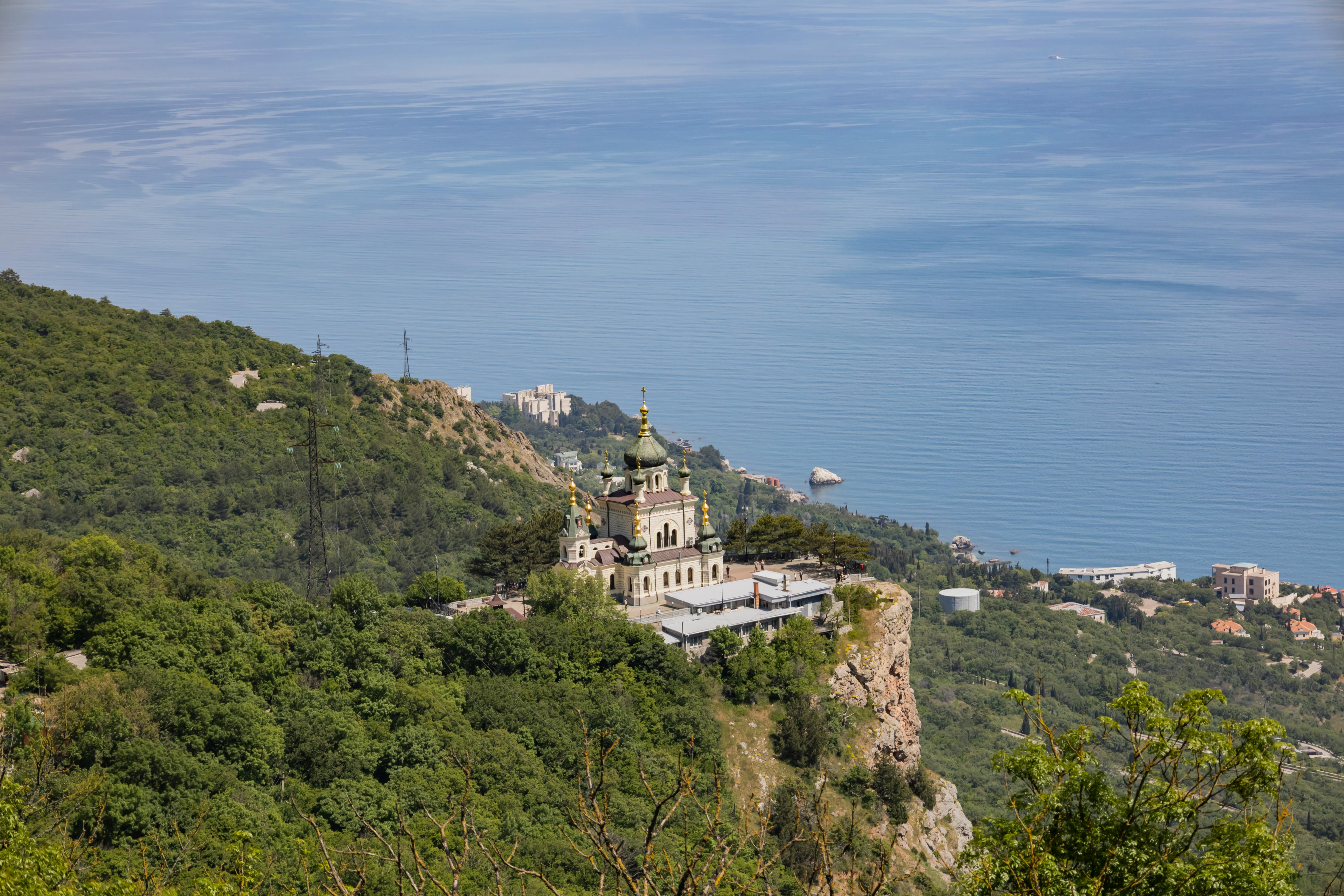 Aerial View of Building Near the Ocean · Free Stock Photo