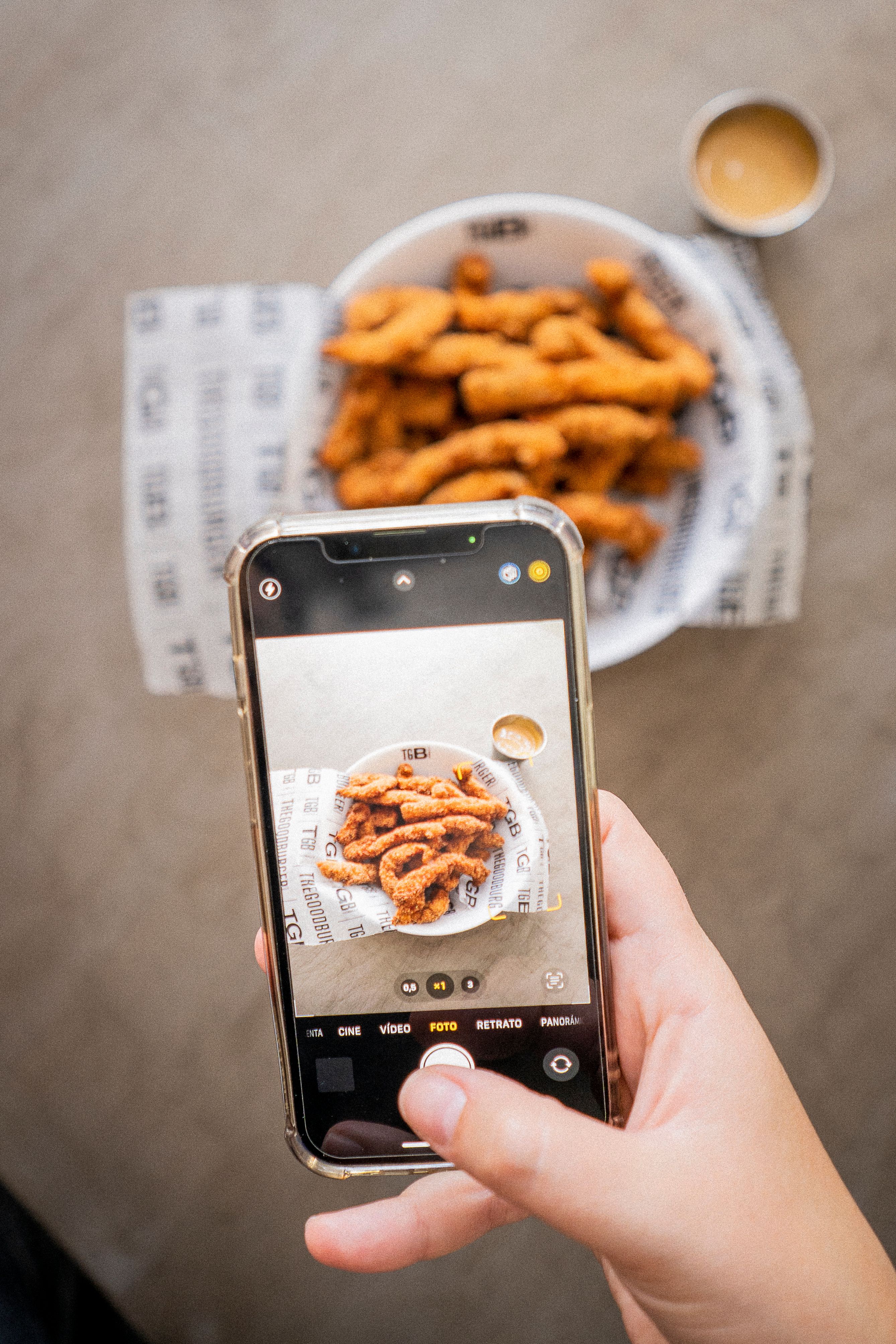 Chicken Iphone Photos, Download The BEST Free Chicken Iphone Stock ...