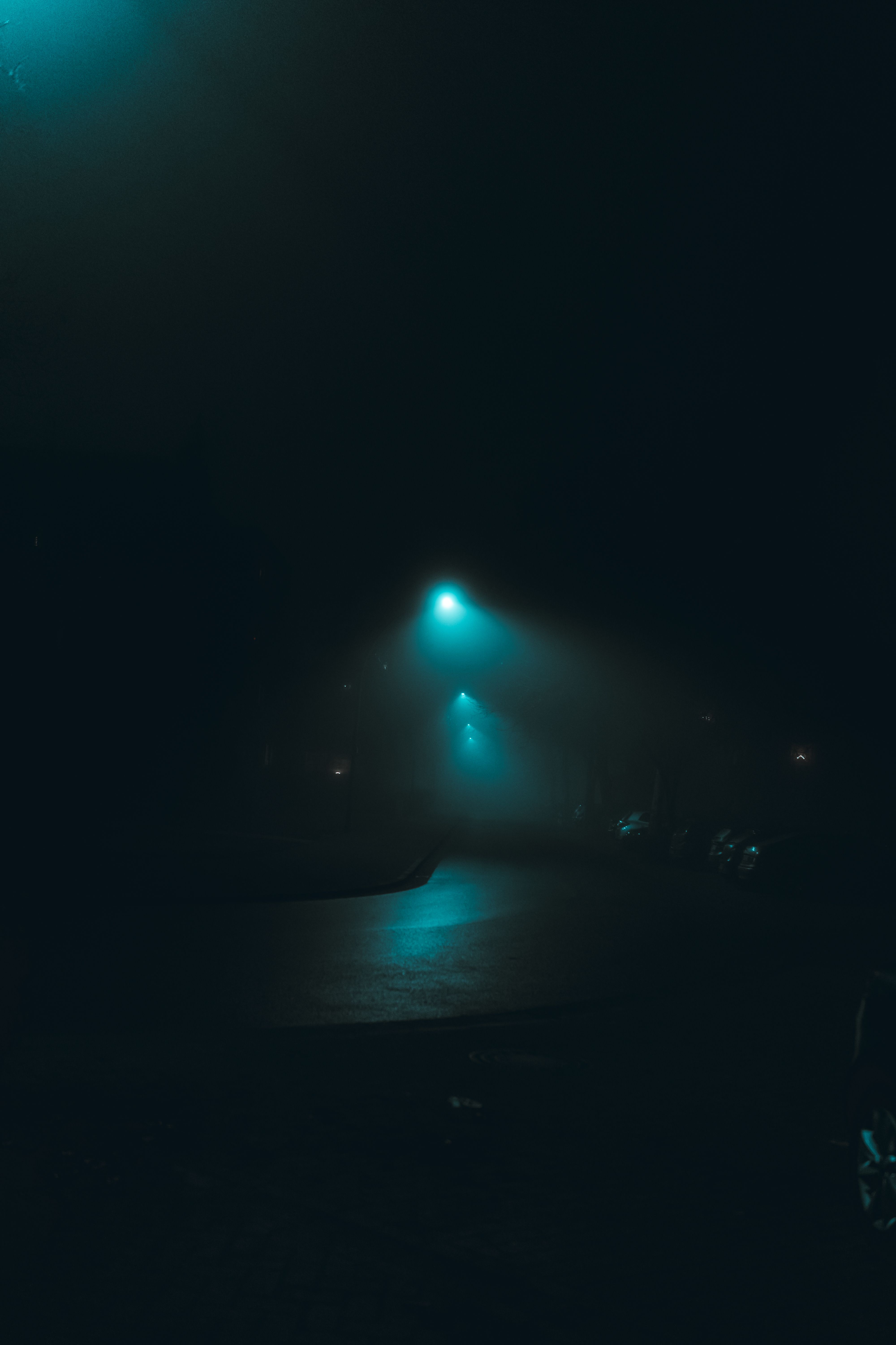 Dim Streetlight at Night in Fog · Free Stock Photo