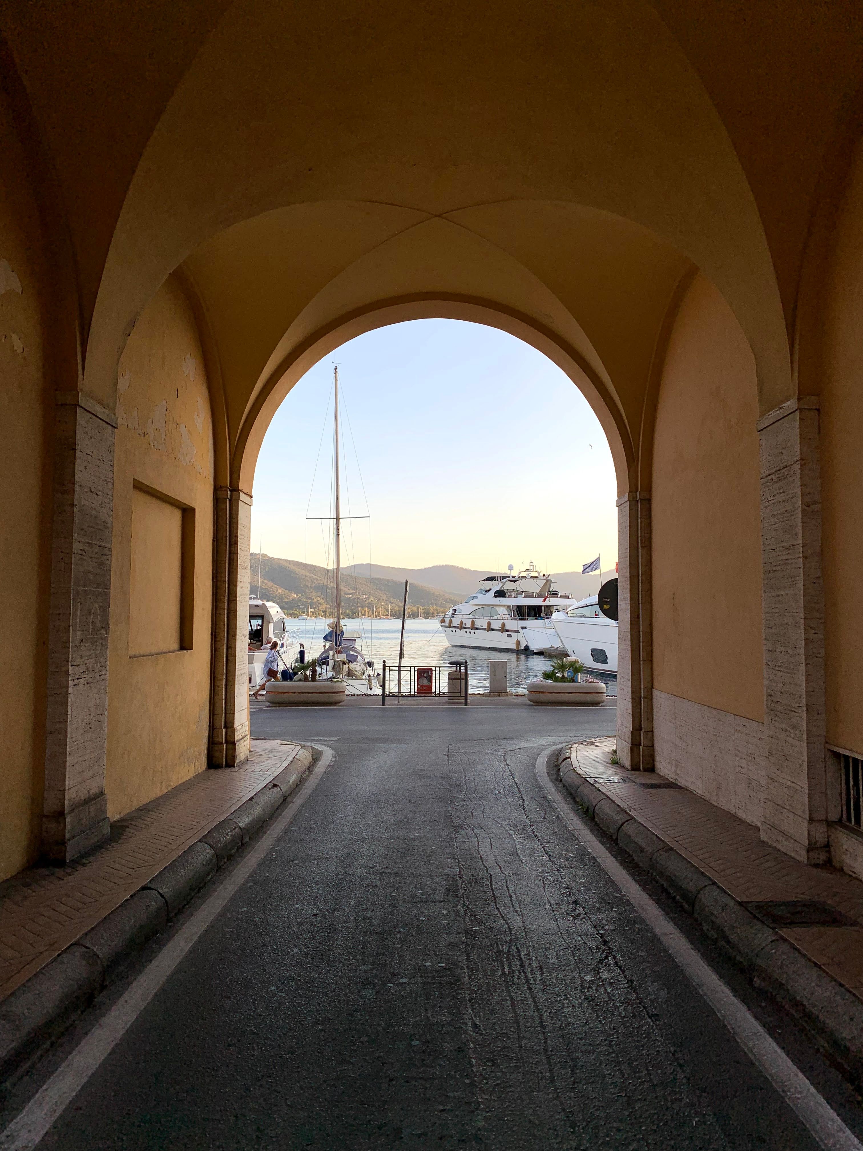 Tunnel View Photos, Download The BEST Free Tunnel View Stock Photos ...