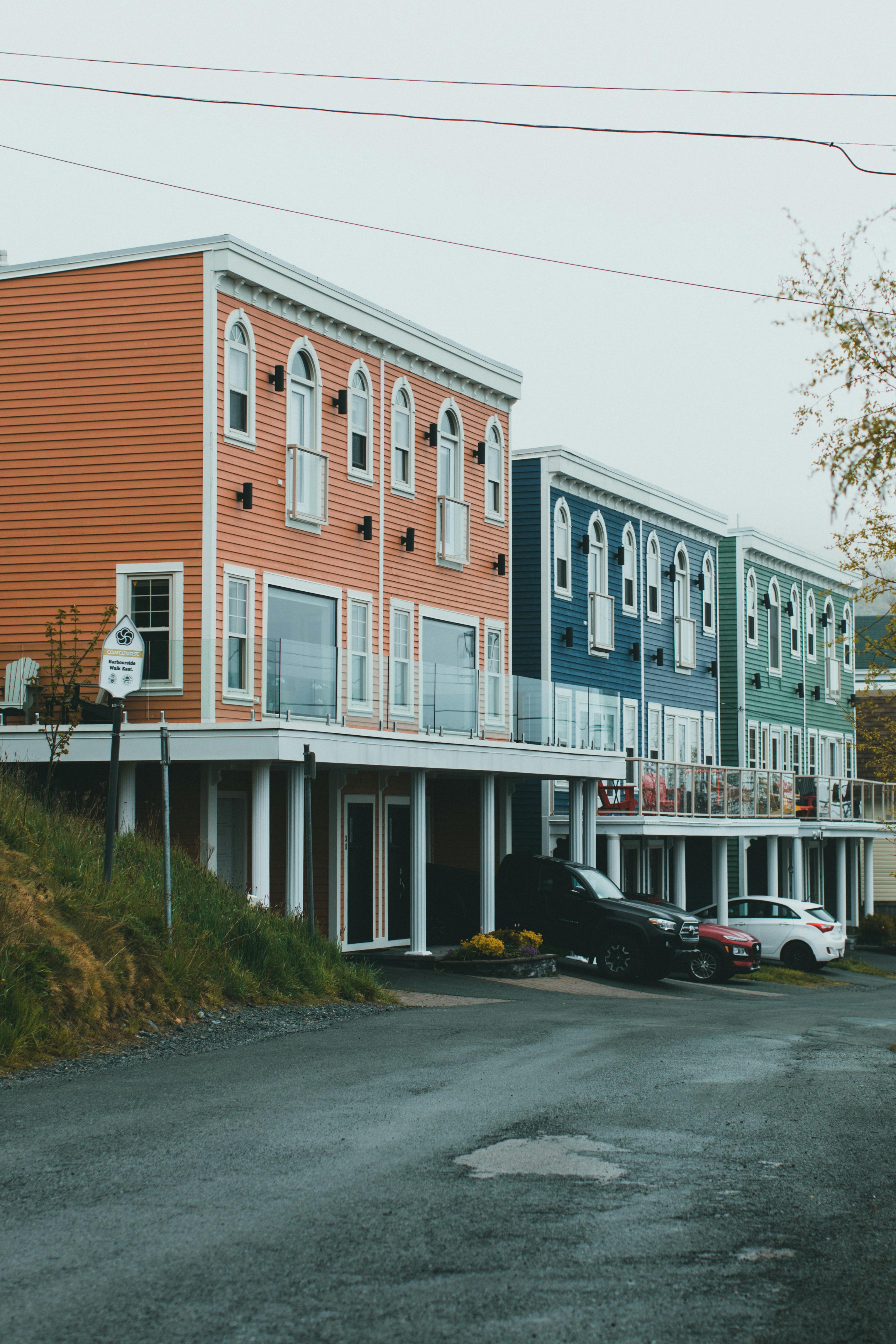 White Blue and Gray Concrete Building · Free Stock Photo