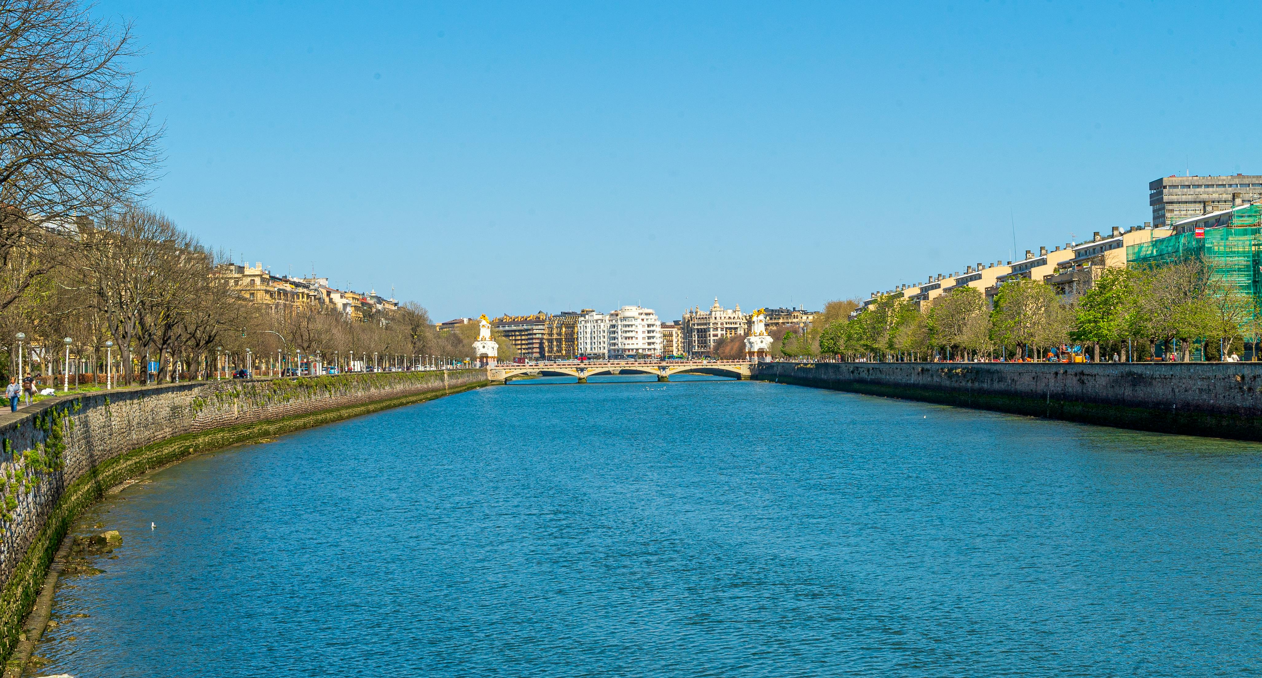Bridge over River in Town · Free Stock Photo