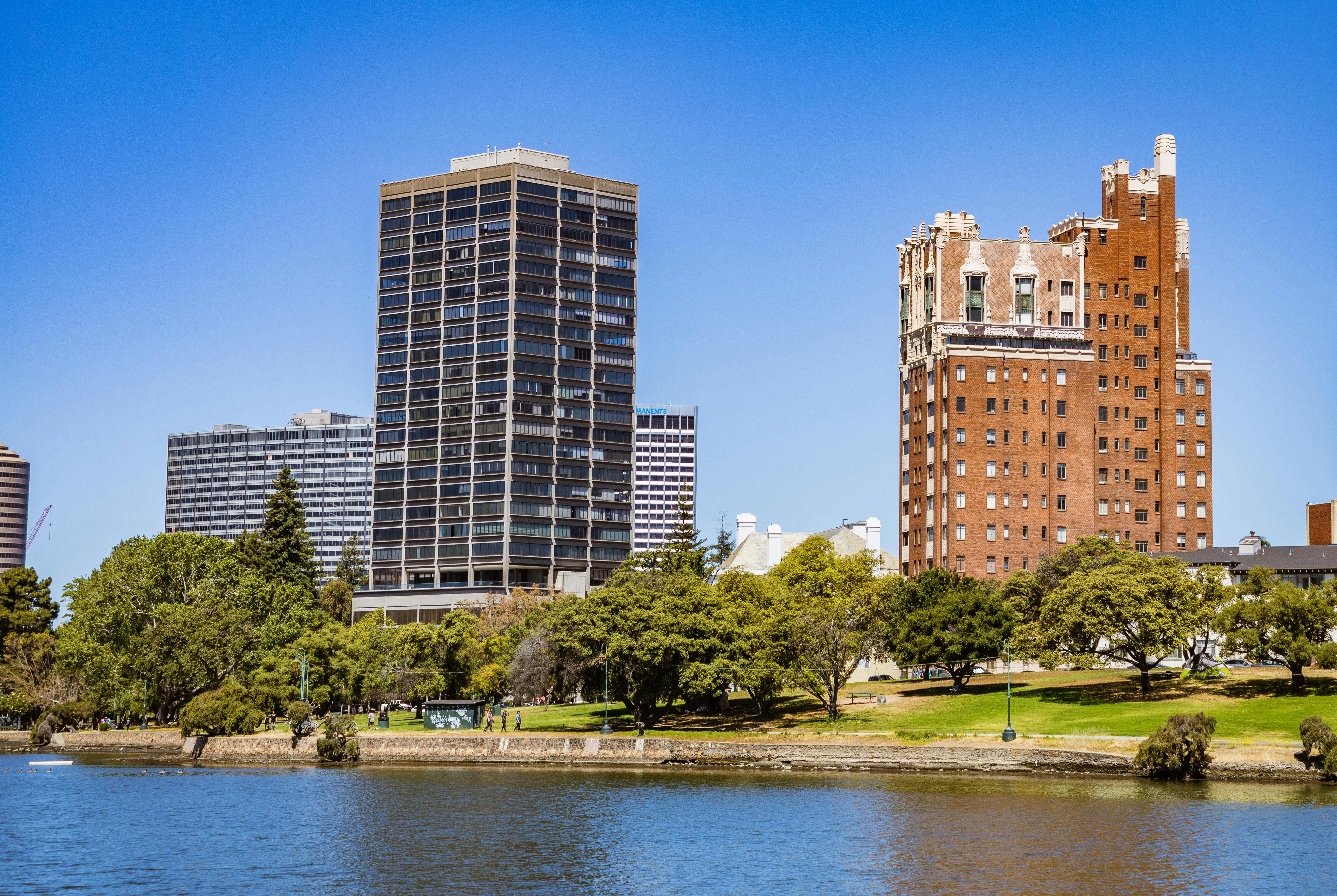 City Buildings Under the Blue Sky · Free Stock Photo