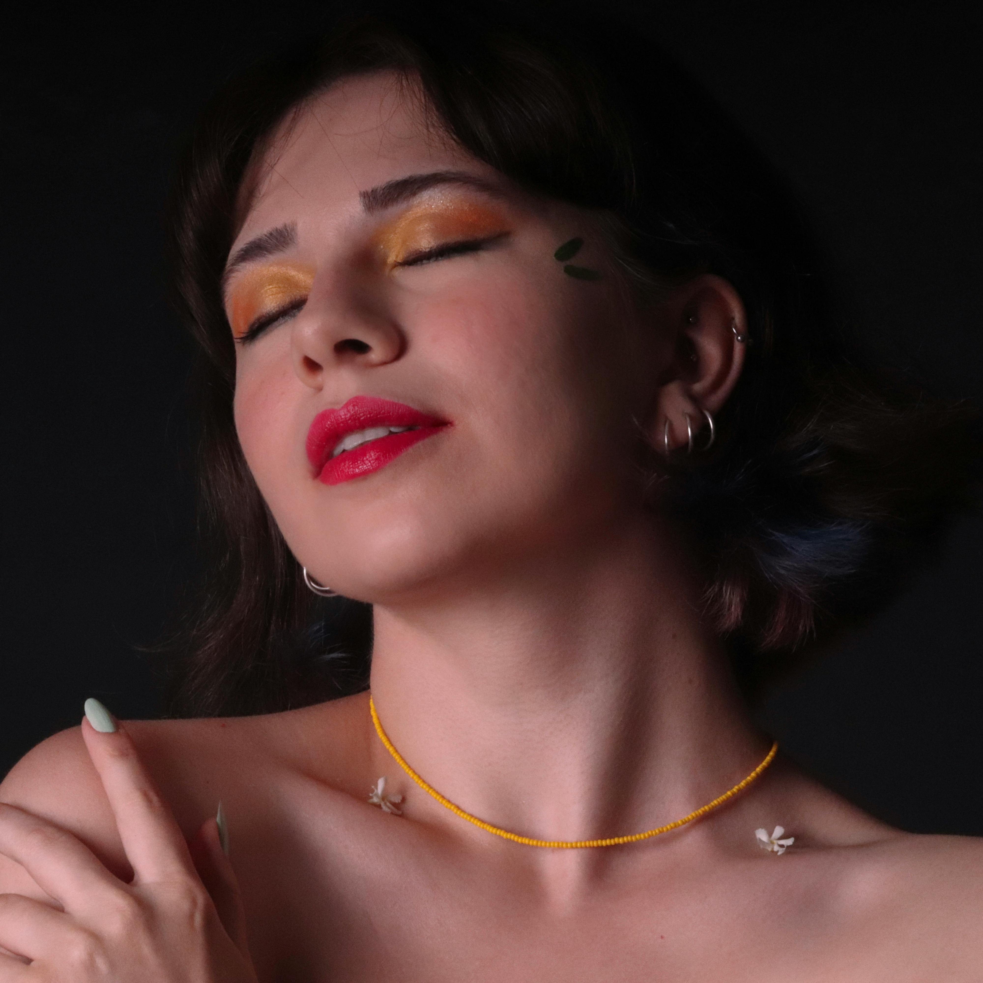 492,958+ Best Free Topless woman Stock Photos & Images · 100% Royalty ...