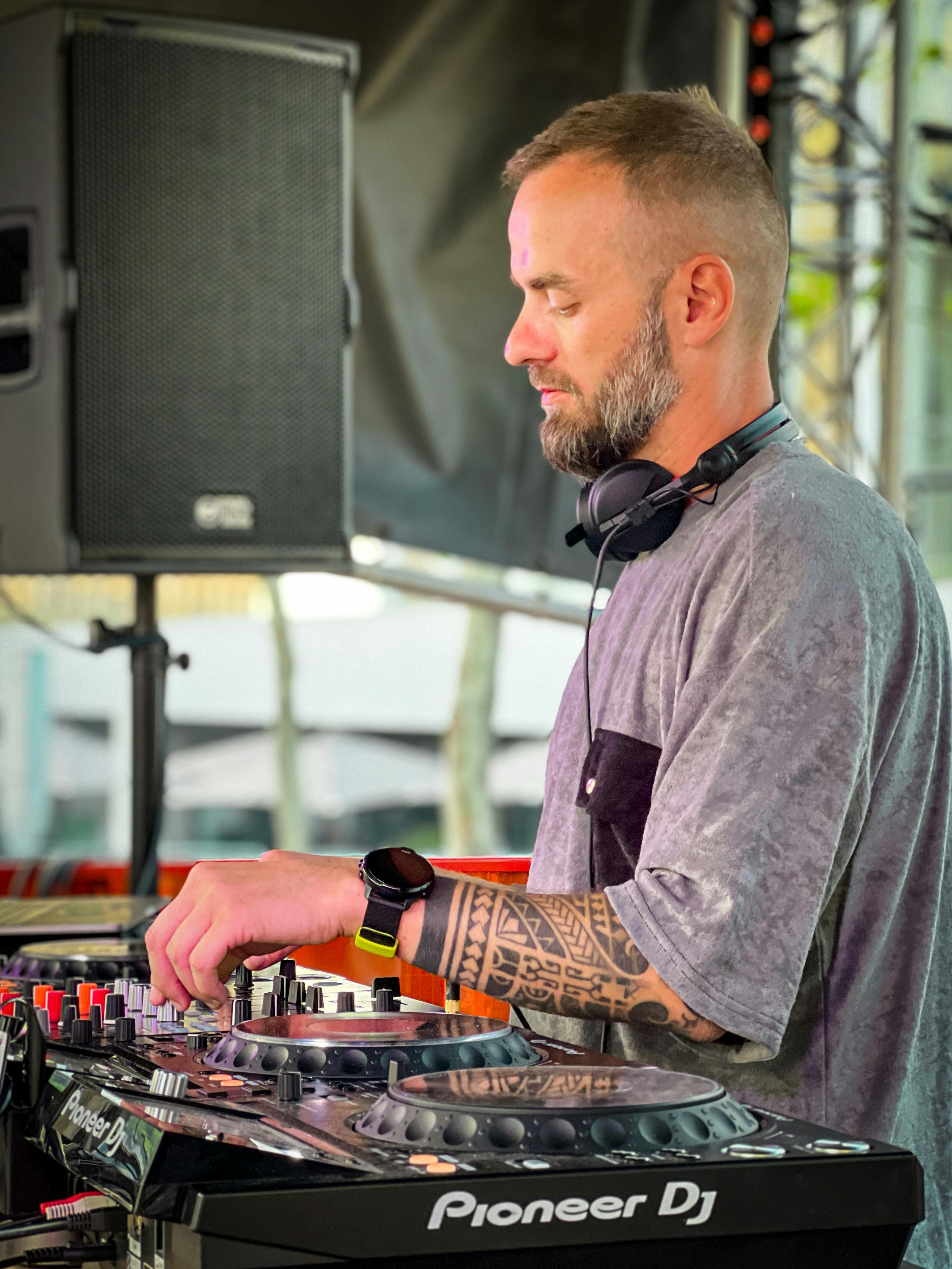 Formless Stage Photos, Download Free Formless Stage Stock Photos & HD ...