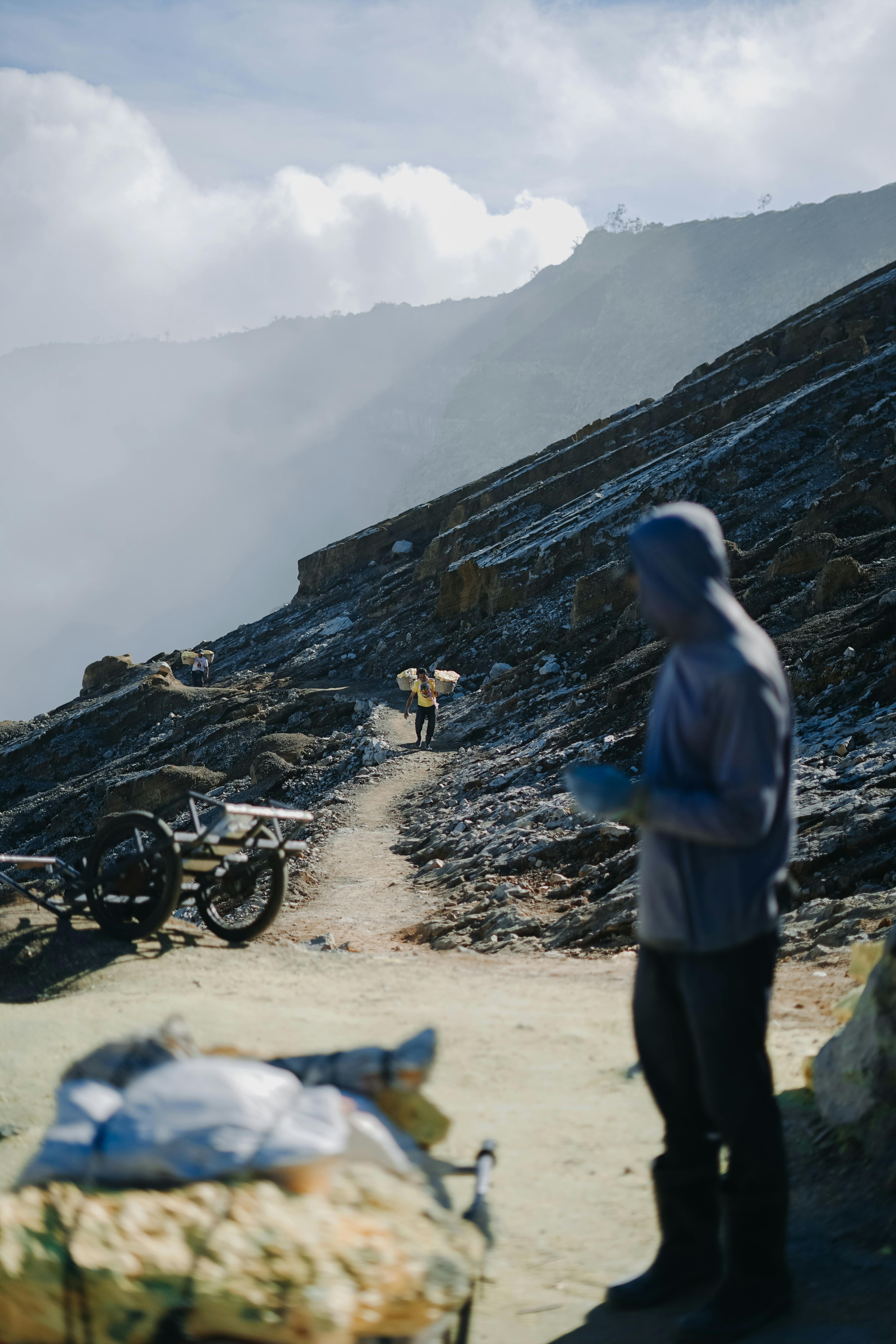 An Unpaved Road on a Mountain · Free Stock Photo