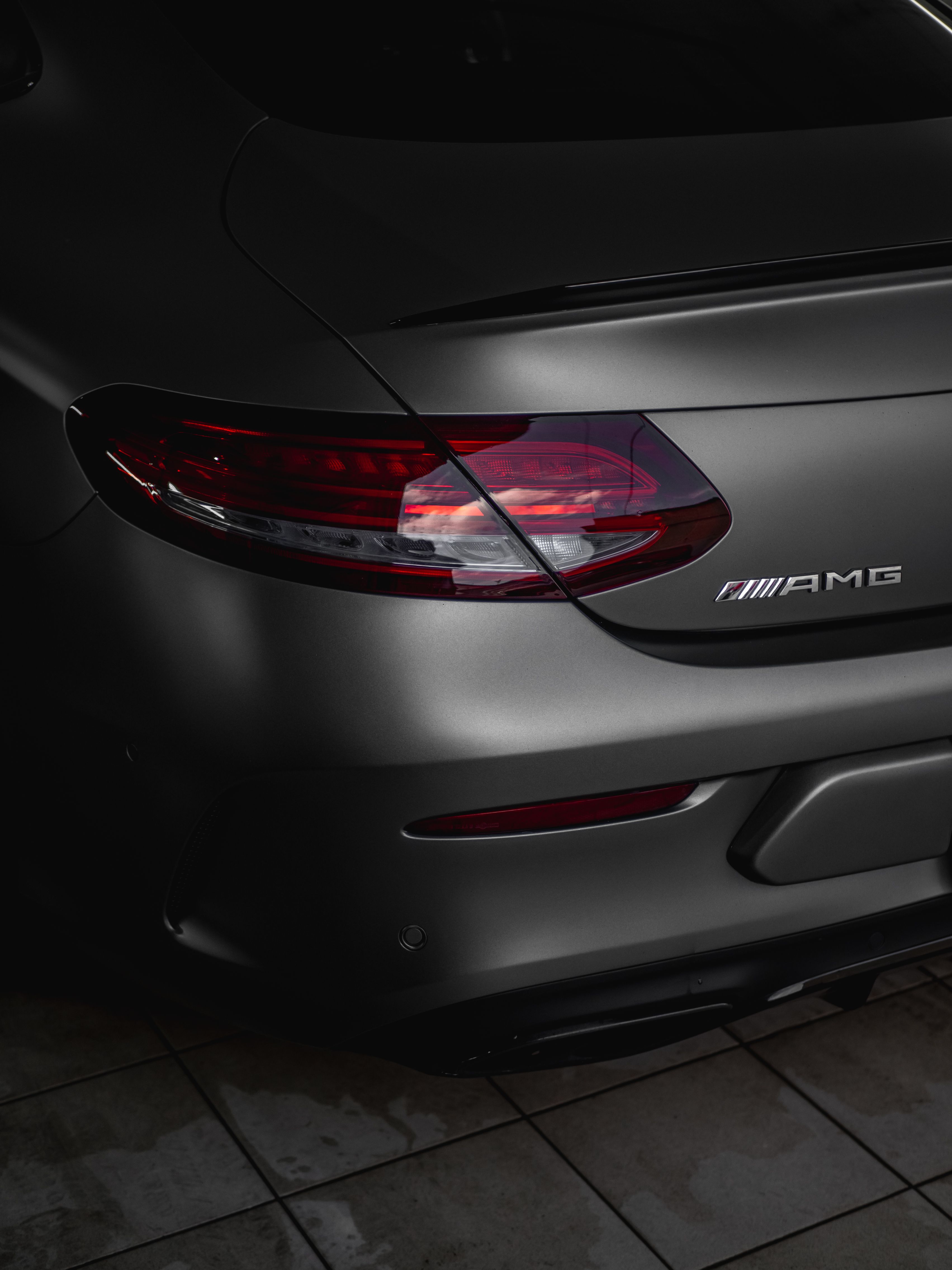 Close-Up Shot of the Rear Lamp of a Car · Free Stock Photo