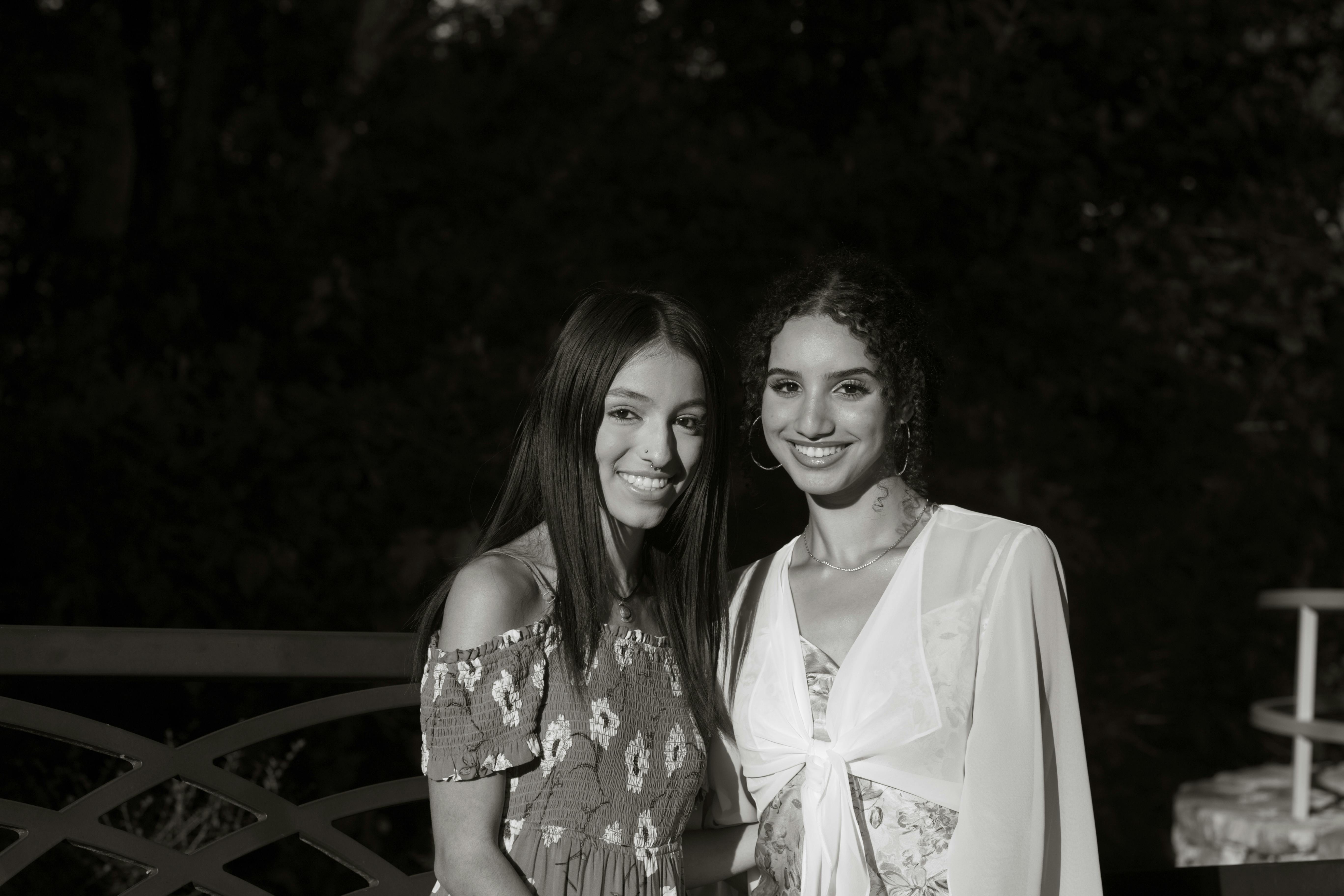 Monochromatic Ribbon Photos, Download Free Monochromatic Ribbon Stock ...