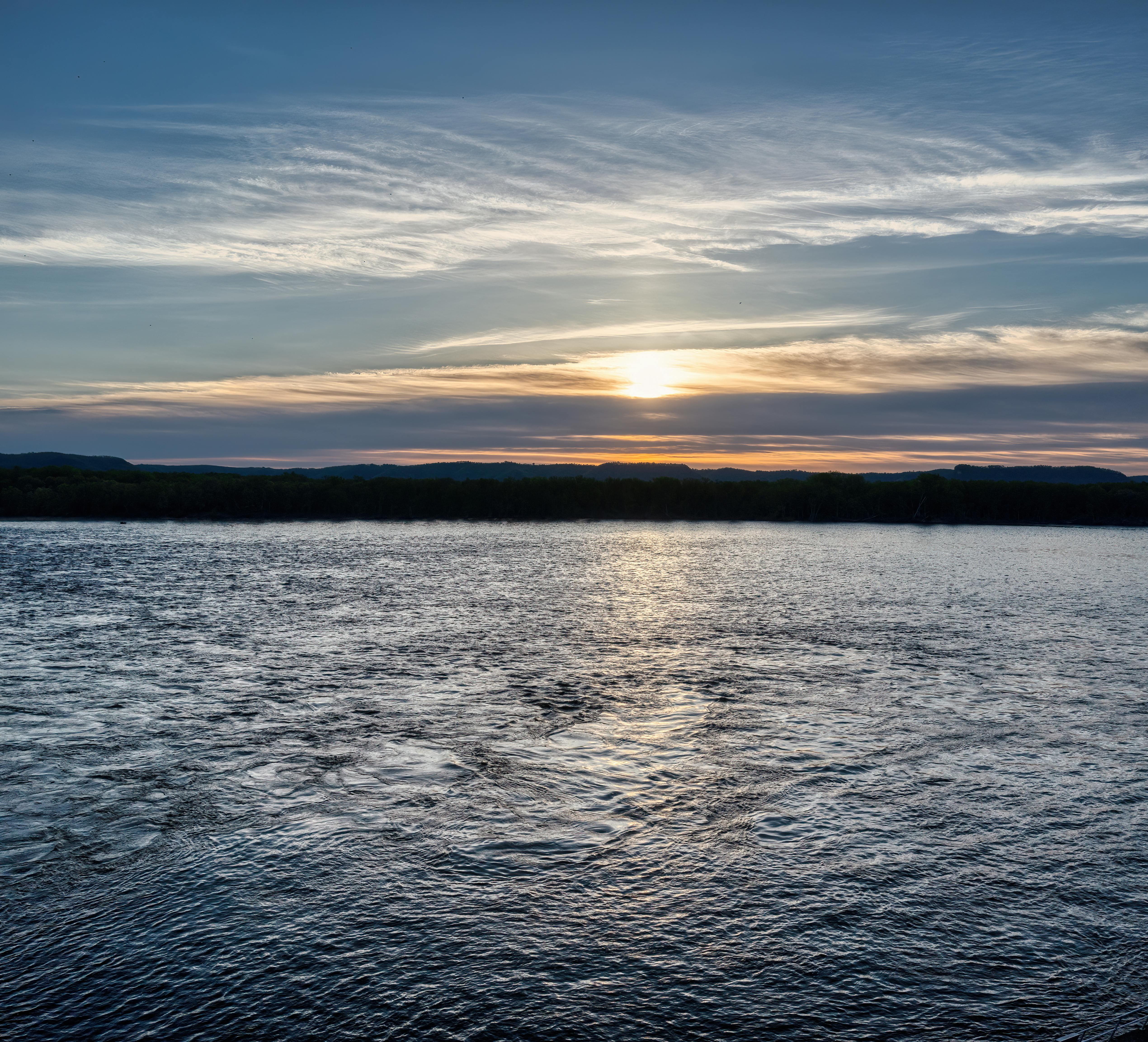 Calm Water in the Sea during Sunset · Free Stock Photo
