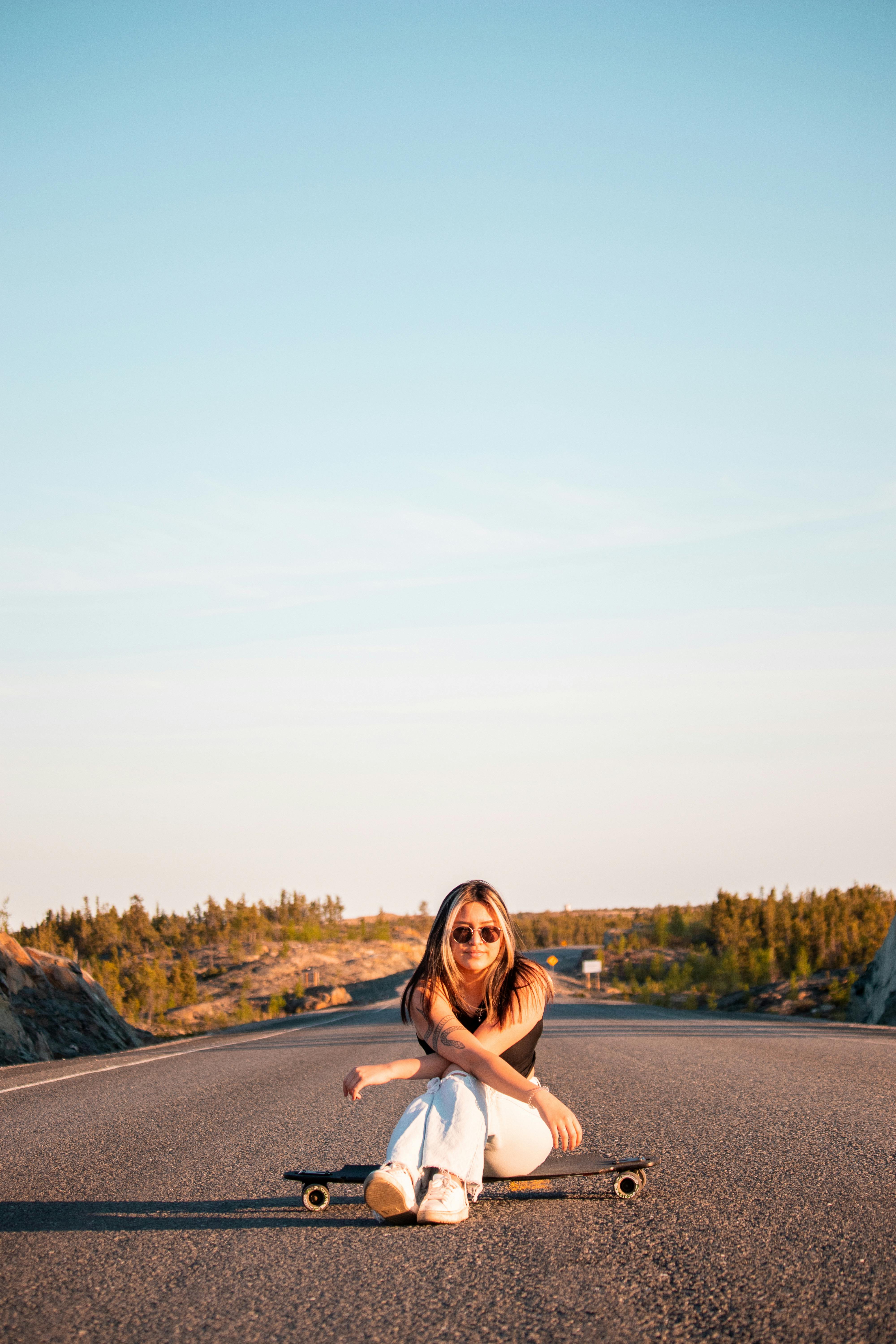 Girl On Highway Photos, Download The BEST Free Girl On Highway Stock ...