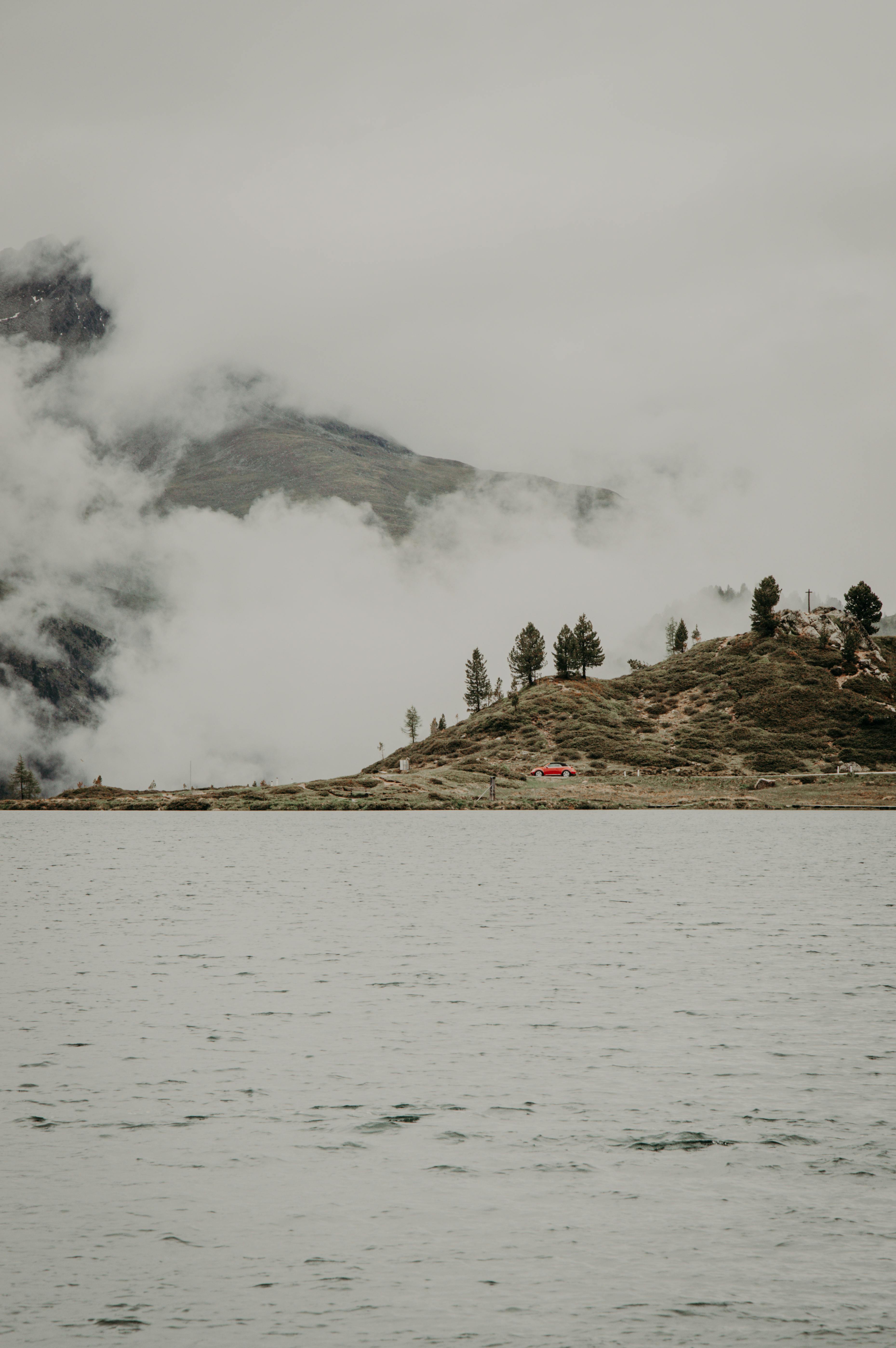 Seashore in Fog · Free Stock Photo