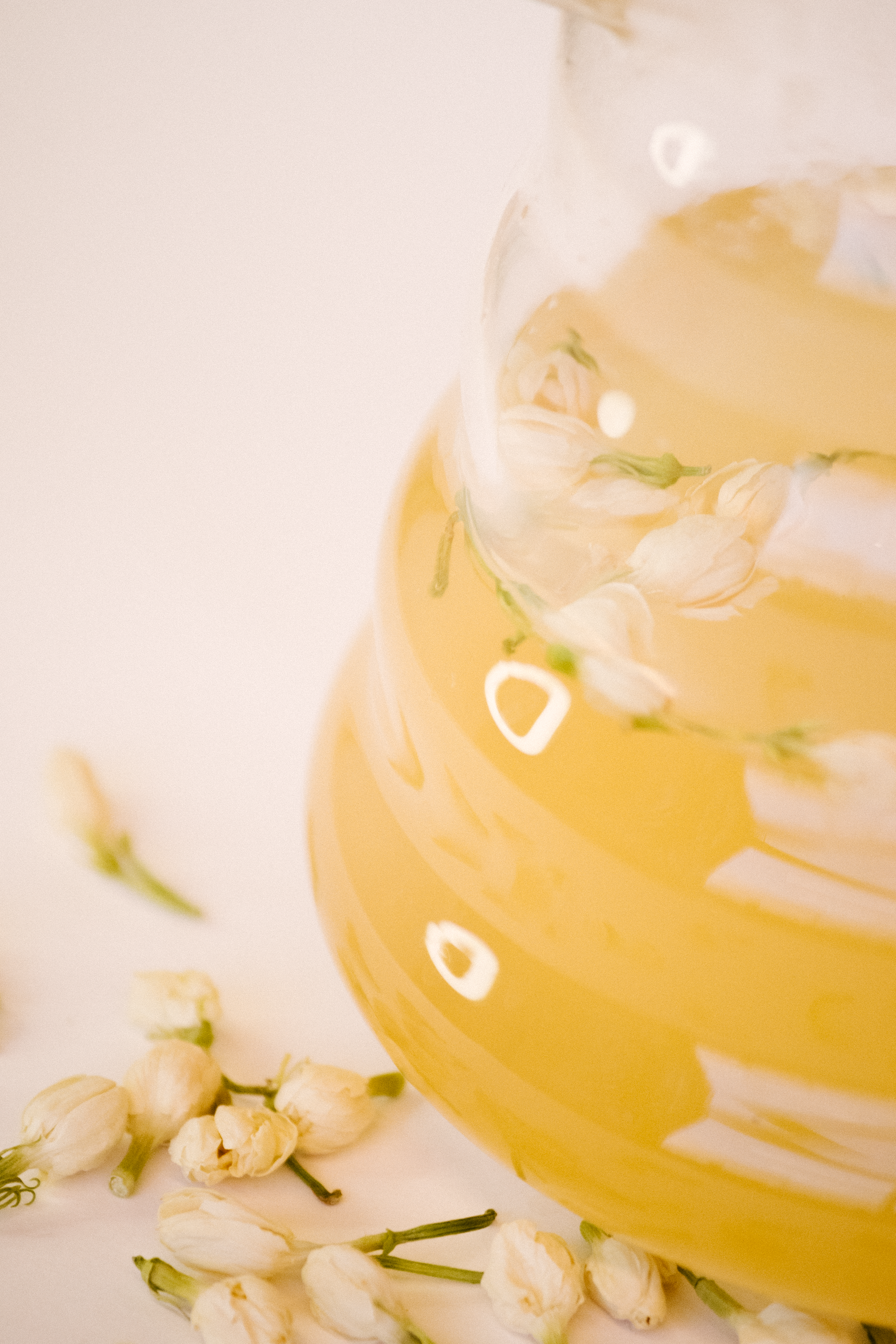 Yellow Liquid Inside the Clear Glass Container · Free Stock Photo
