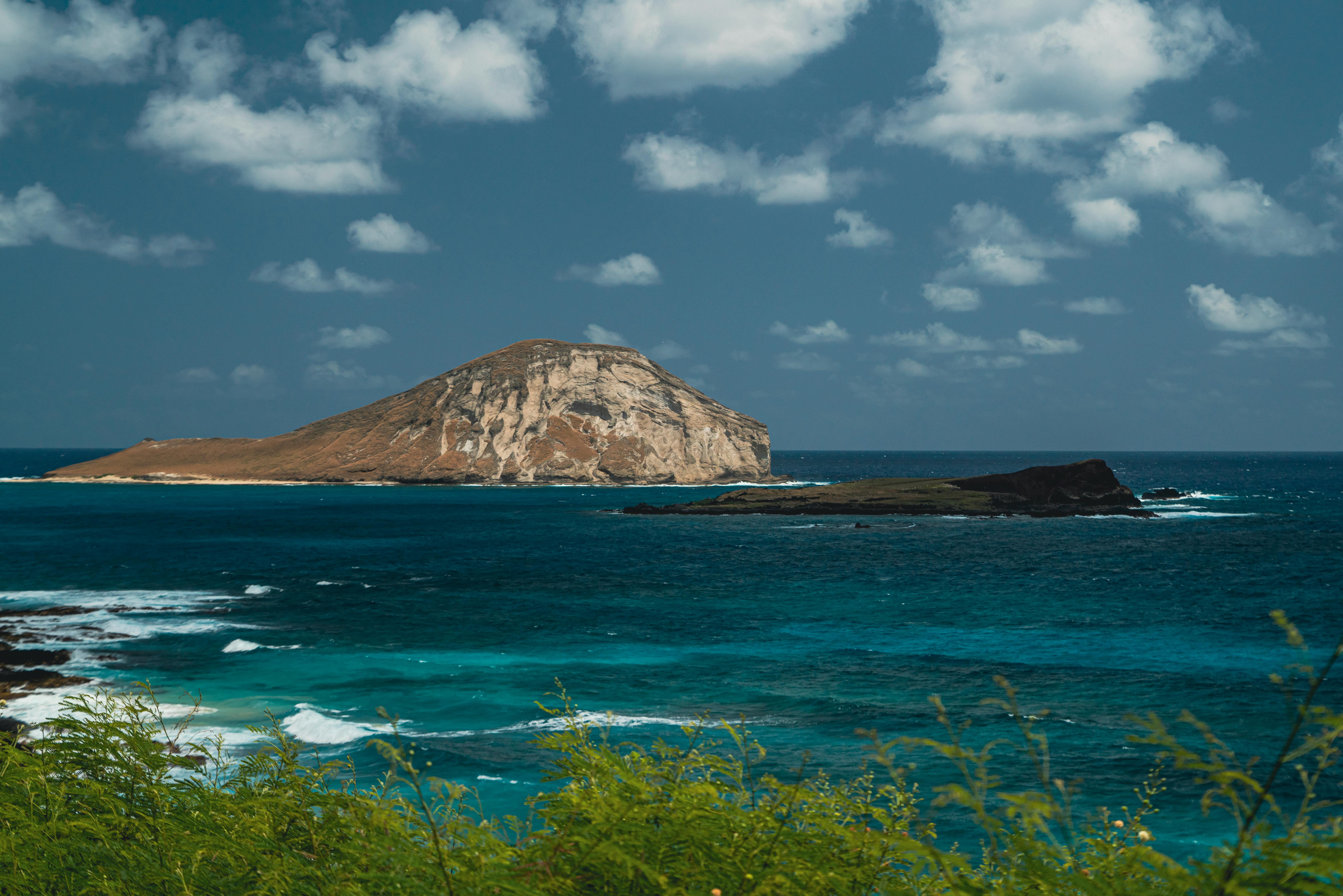 Gray Islet · Free Stock Photo