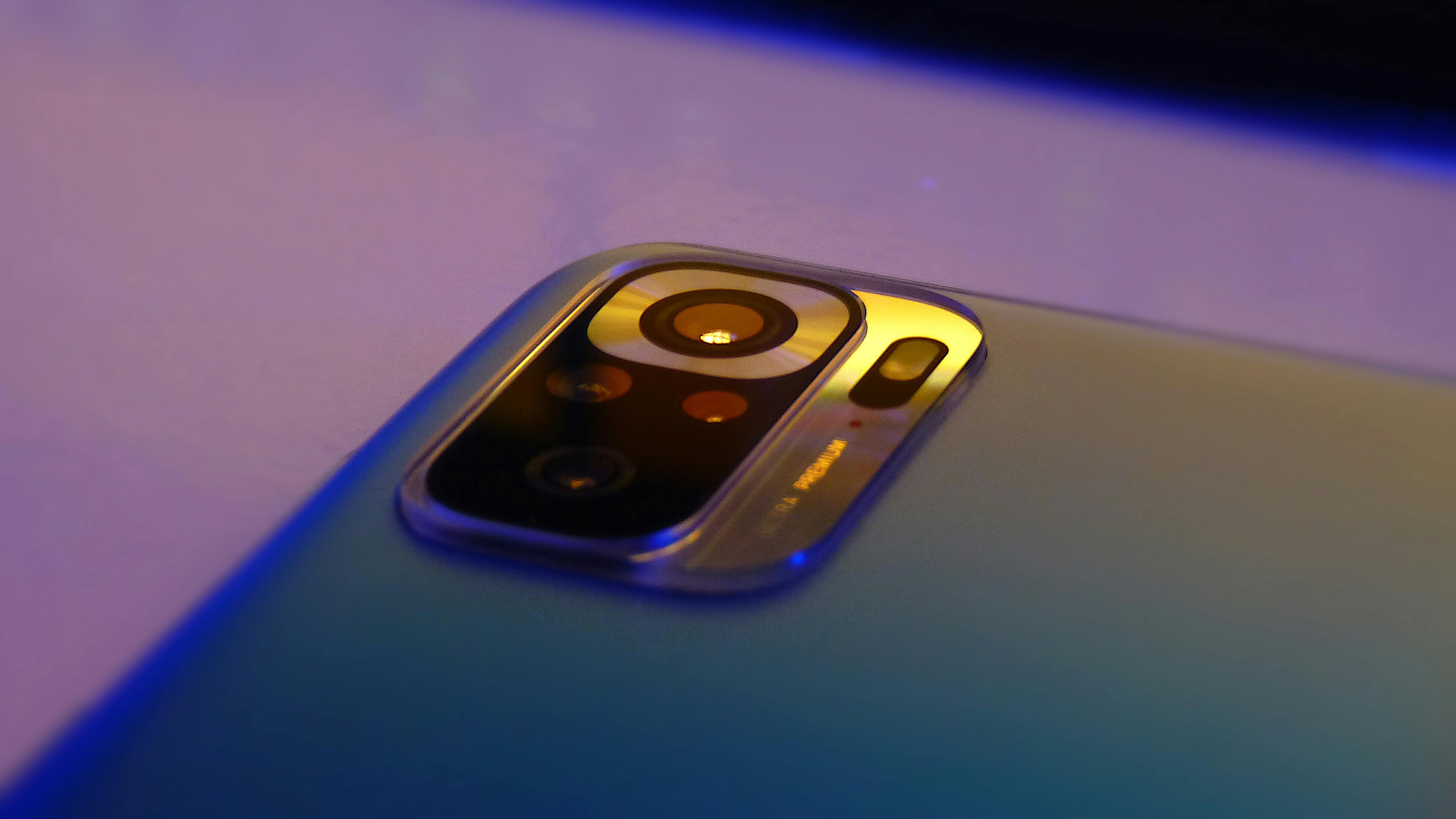 Back Facing Camera Photos, Download The BEST Free Back Facing Camera ...