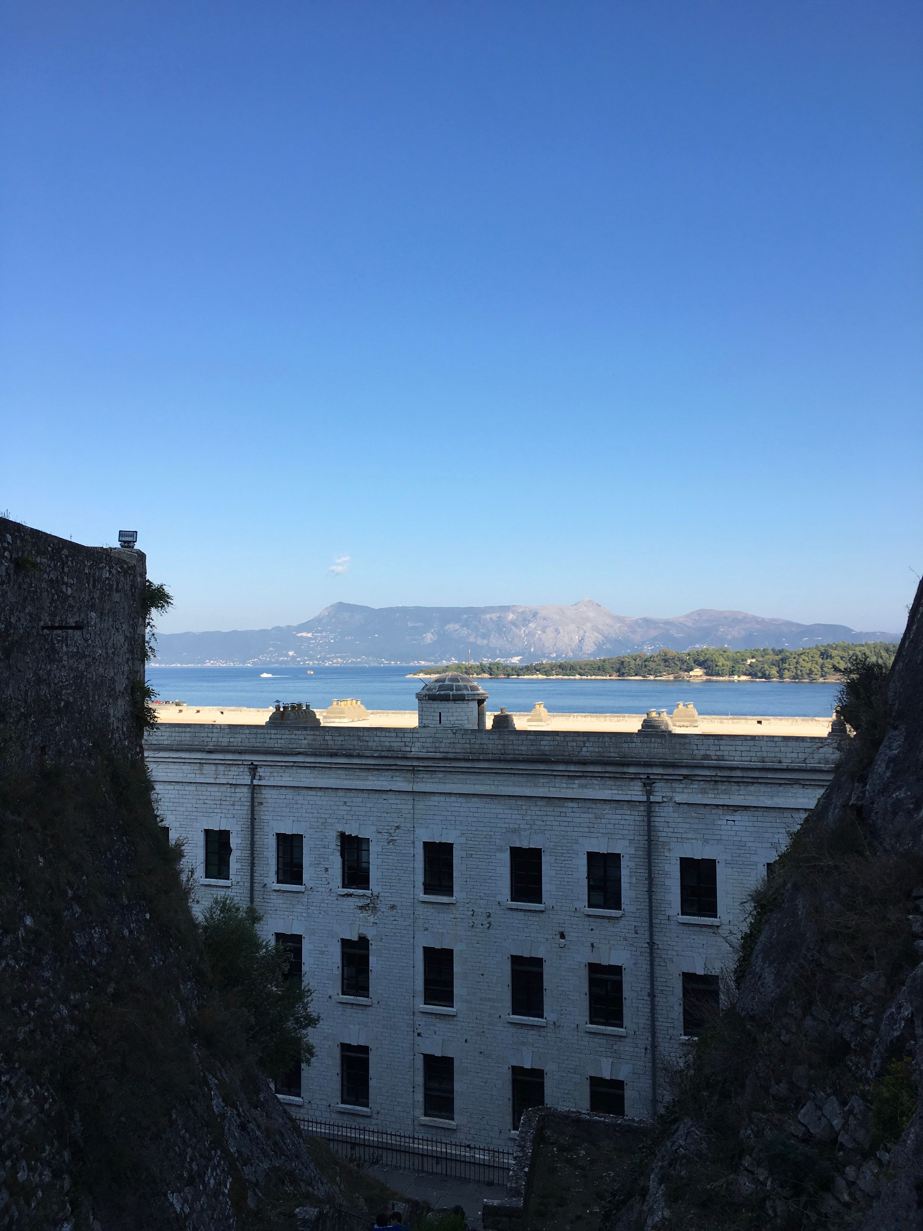 Old Building in Seaside · Free Stock Photo